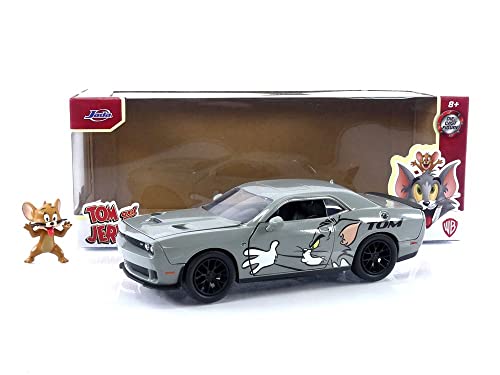 Jada Toys Tom and Jerry 1:24 2015 Dodge Challenger Hellcat Die-cast Car w/ 2.75" Jerry Figure, Toys for Kids and Adults