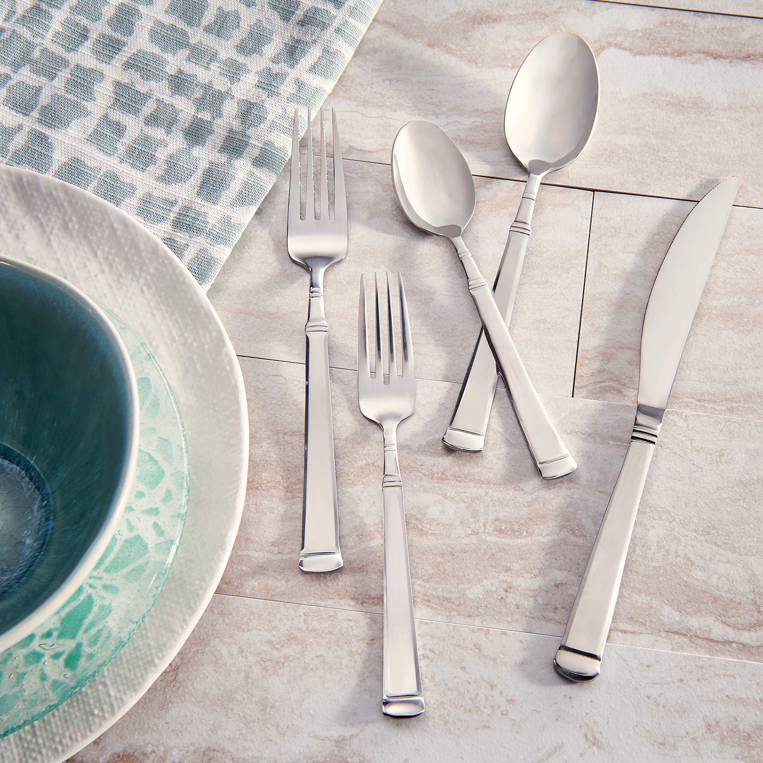 Hampton Forge – Avenue – 20 Piece Flatware Set, Service for 4