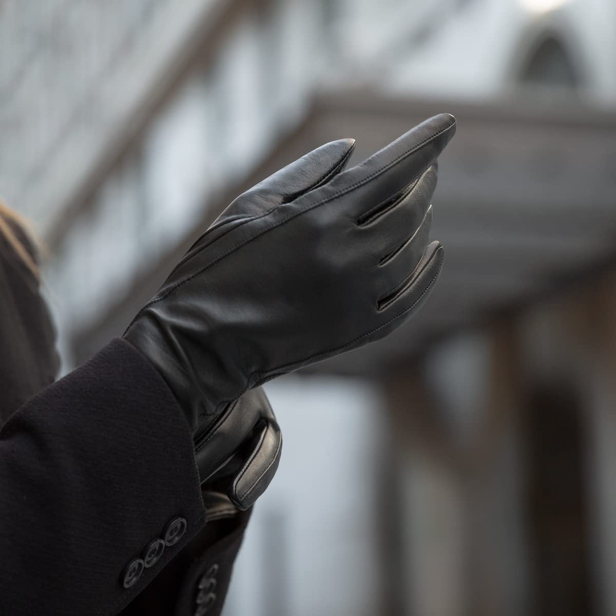 Downholme Classic Leather Cashmere Lined Gloves for Women (Black, M)