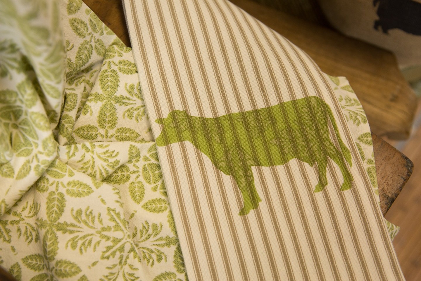 Heritage Lace Farmhouse 18"x26" Red Rooster Tea Towel (Set of 2)