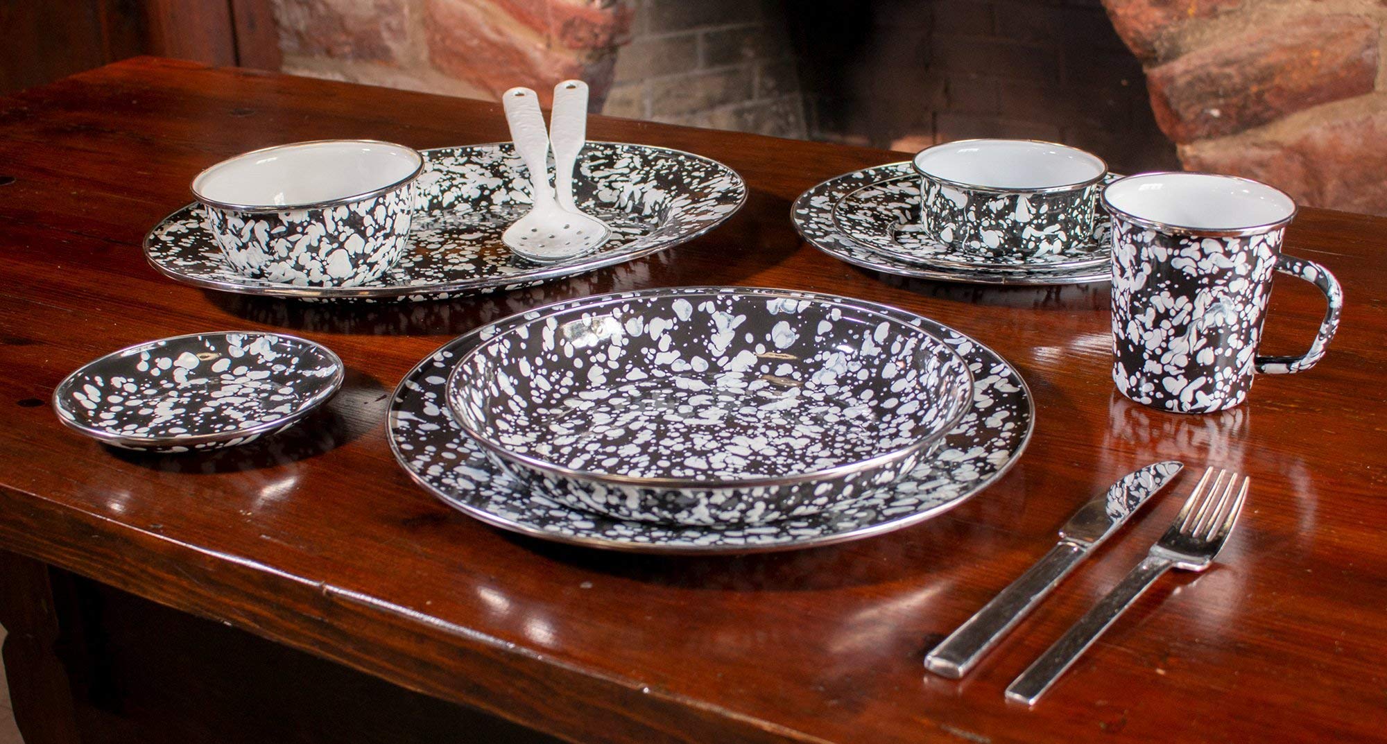Golden Rabbit Enamelware - Black Swirl Pattern - Set of 4-14oz Soup Bowls