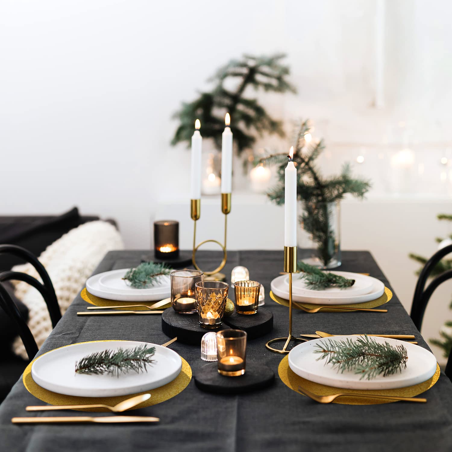 Datyiiha 50 Pieces Gold Glitter Paper Place Mats Sparkle Round Disposable Table Mats Golden Sequin Doilies Decorative Placemats for Wedding Banquet Party Home Dining Tableware