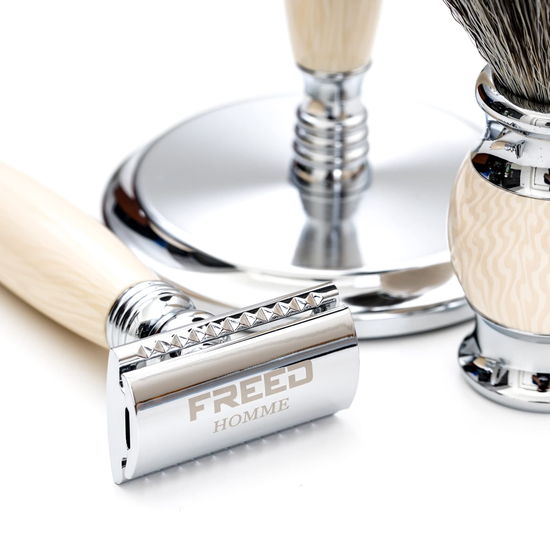 FREED Luxury Shaving Set for Men - Double Edge Safety Razor with alloy handle include 120 count Japanese 6cr13 Stainless Steel blade,It's the best gift for men, fathers,or birthdays.