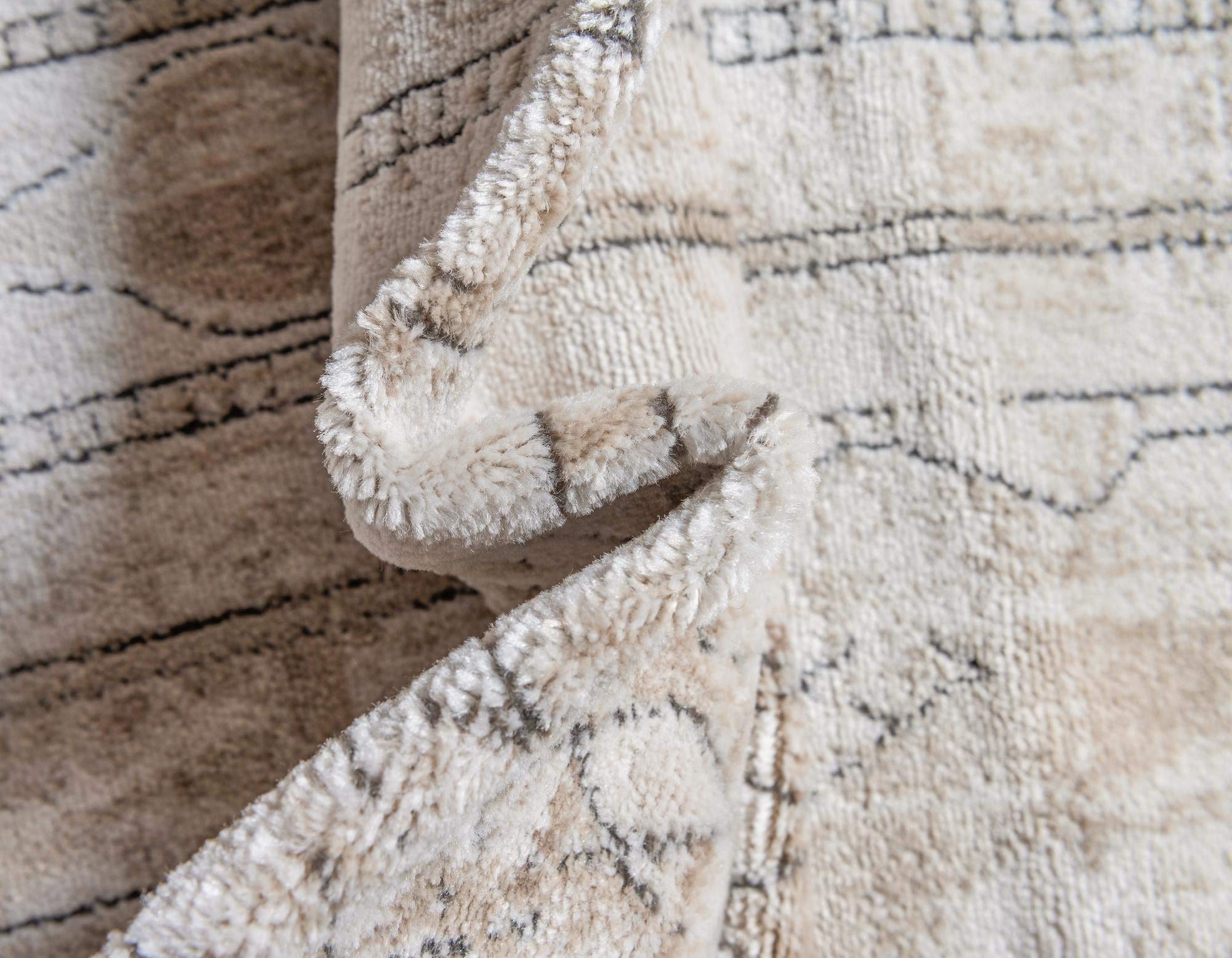 Rugs.com Oregon Collection Rug β 4 Ft Square Ivory Low-Pile Rug Perfect for Living Rooms, Kitchens, Entryways