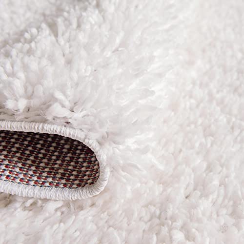 Rugs.com Zermatt Shag Collection Rug β 2' 2 x 3' White Shag Rug Perfect for Entryways, Kitchens, Breakfast Nooks, Accent Pieces