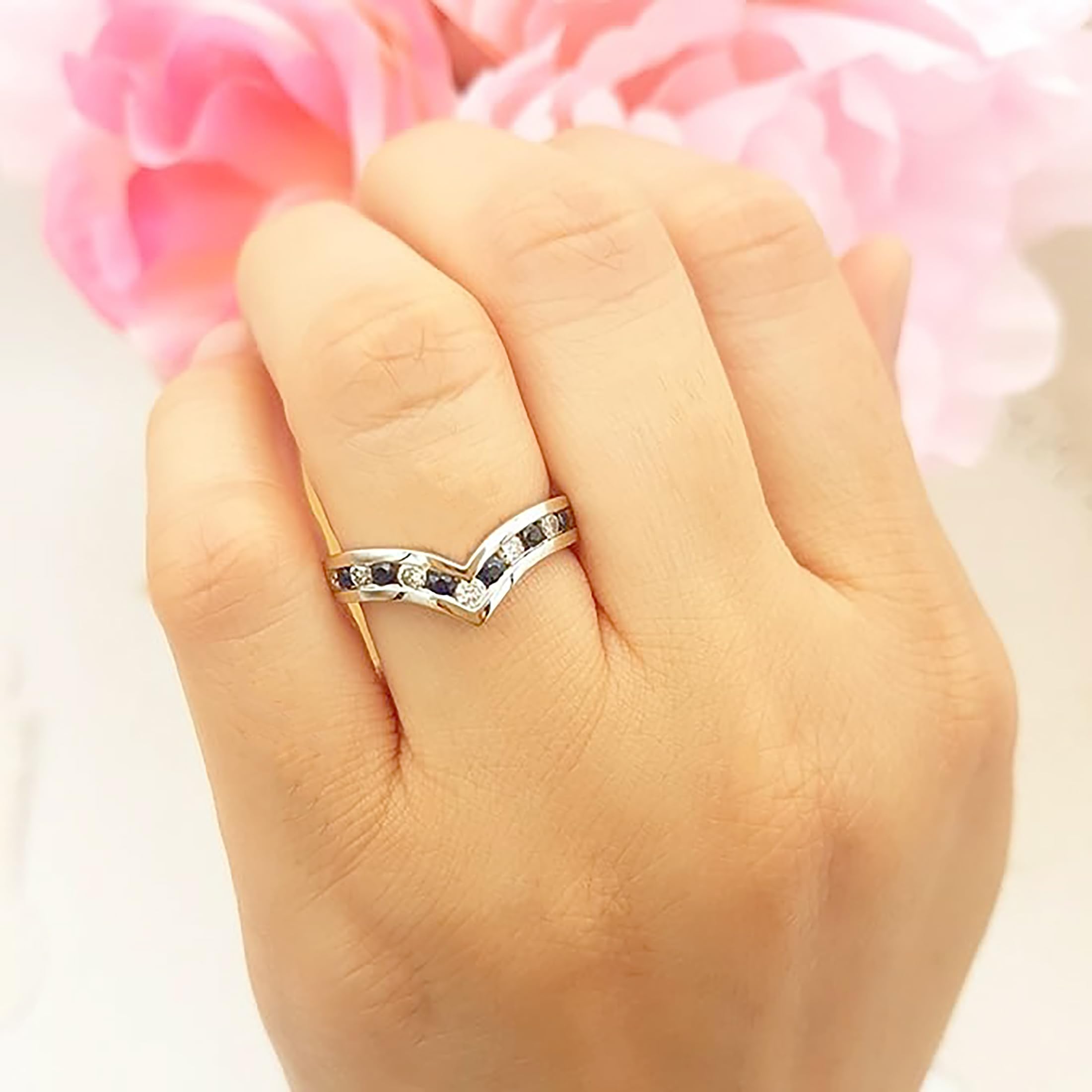 Dazzlingrock Collection Alternate Round Blue Sapphire & White Diamond Anniversary Stackable Chevron Band for Women in 14K White Gold, Size 5.5