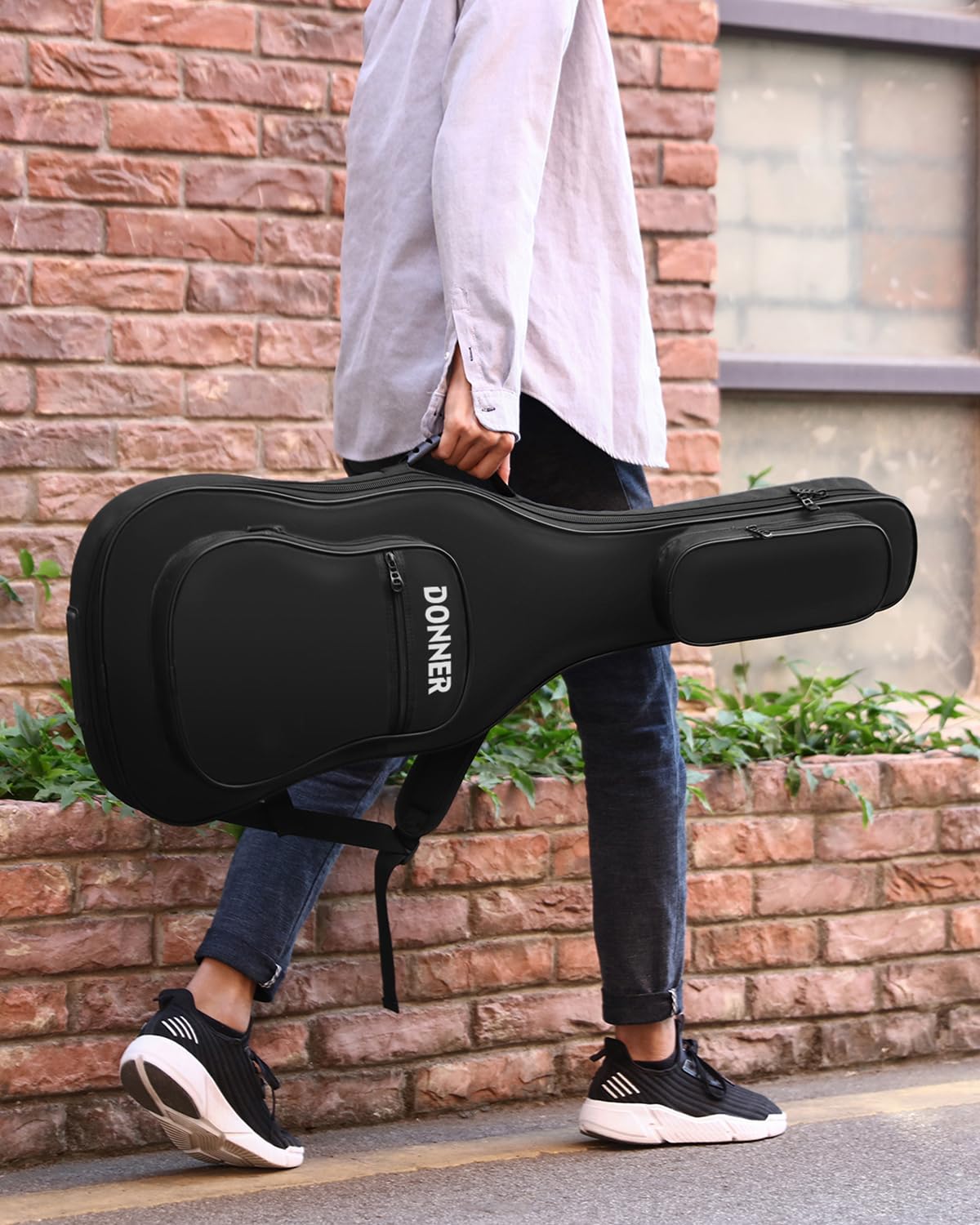 Donner 39 inch Electric Guitar Bag Gig Bag, 0.4 Inch Padded Sponge 600D Ripstop Waterproof Nylon Dustproof Soft Electric Guitar Case Adjustable Strap Black
