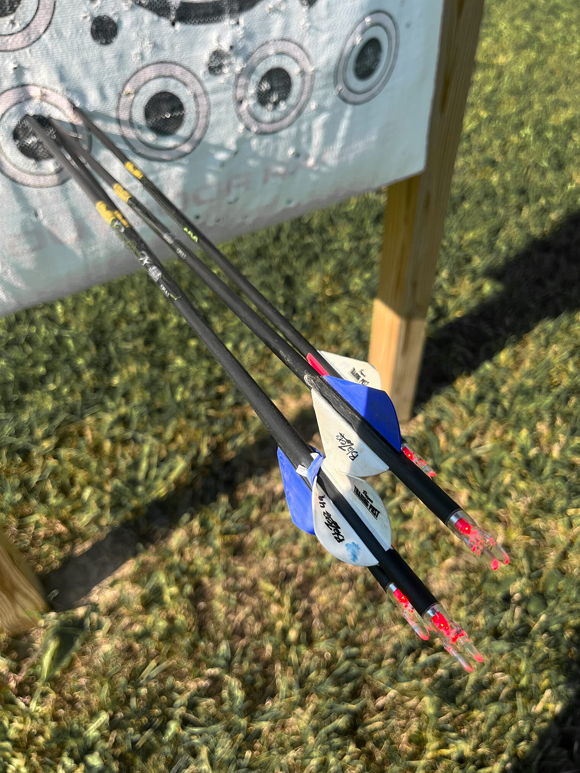 Elvers Creek Outdoors TracerXAs Lighted nocks, for Standard Size S Arrows. Six Simple insertable Arrow nocks.244''/6.2mm Inner Diameter. Great for Bow Hunting, Backyard Targets, and Compound Bows.