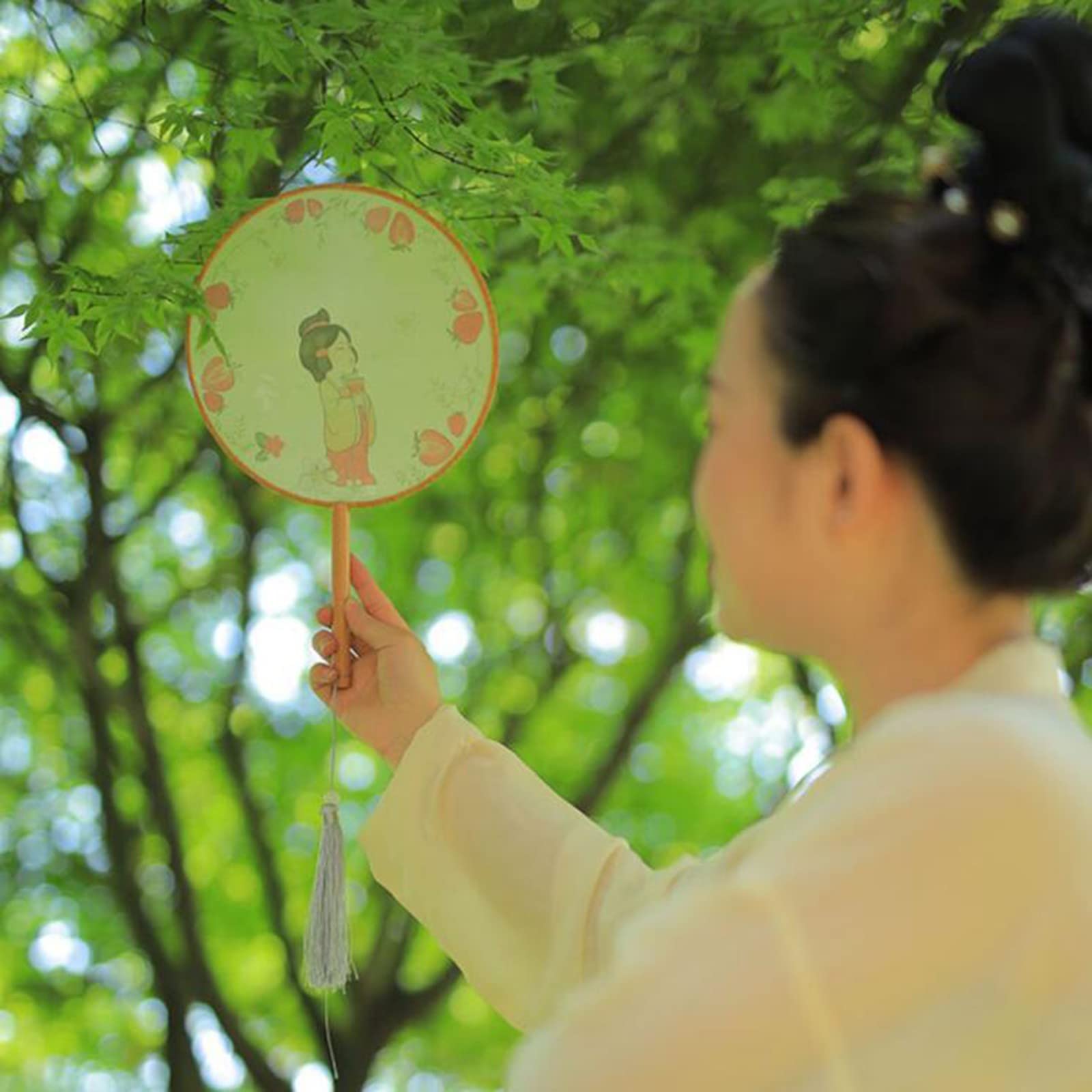 ERTUO Chinese Style Round Fan Simulation Silk Hand Fan Court Fan Dance Fan Hanfu Cheongsam Fan