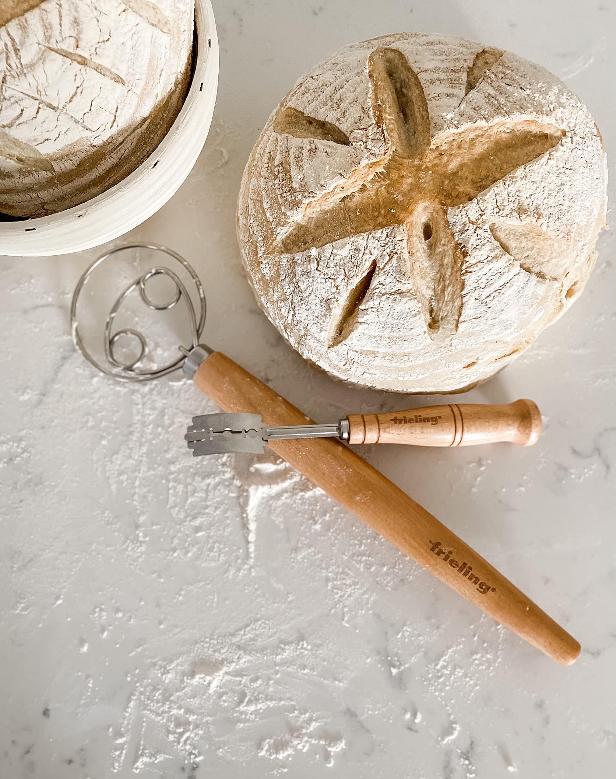 Frieling Bread Lame Dough Scoring Blade for Making Bread, Includes Extra Blades and Lame Cover, 7.5 Inch, Natural Wood Handle