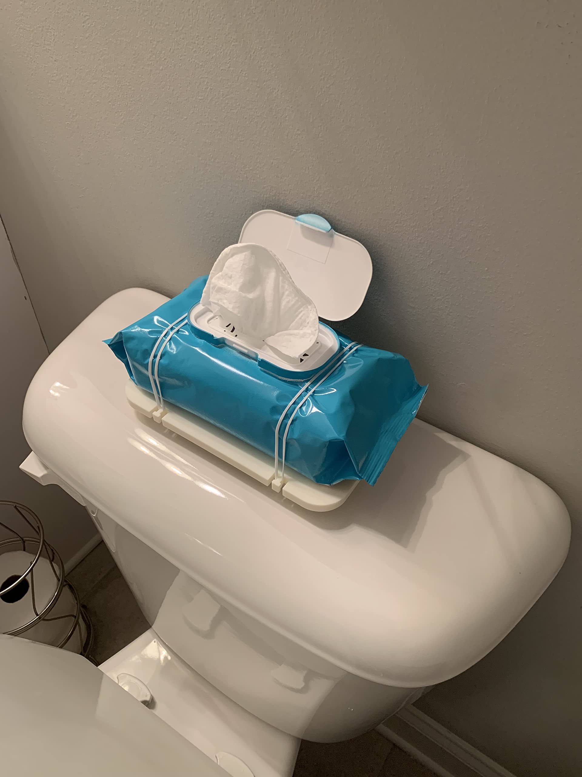 Kasian House Wipes Dispenser, Portable One Handed Easy Pull Wipe Holder, Single Pull Dispenser for Nursery & Bathroom, Universal Design for Soft Package Adult & Baby Wipes, Non-Slip & Reusable