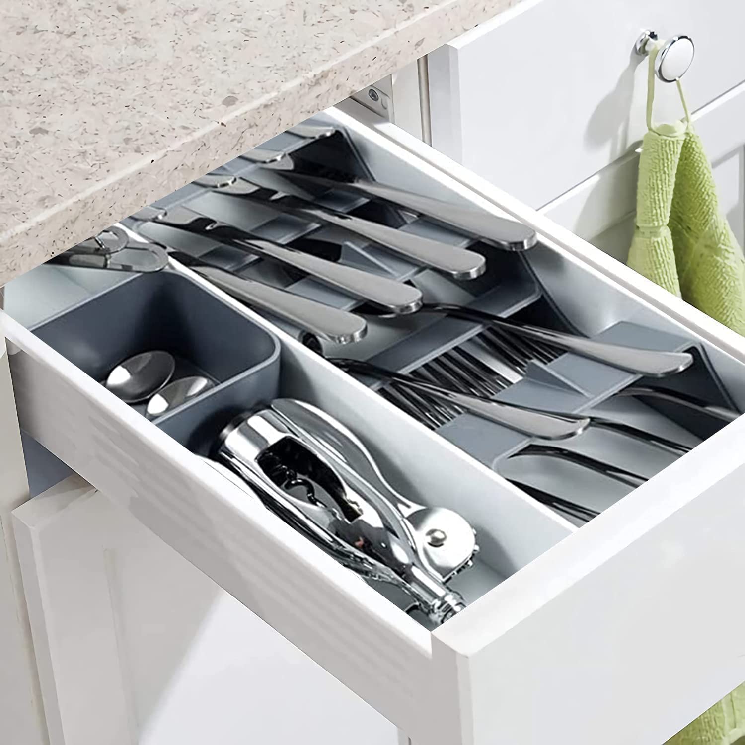 Expandable Silverware Drawer Organizer,Adjustable Kitchen Drawer Organizer with 8 Compartments,Compact Utensil Organizer,Multi-Purpose Cutlery Organizer,Large Capacity Utensil Tray for Spoons,Knives