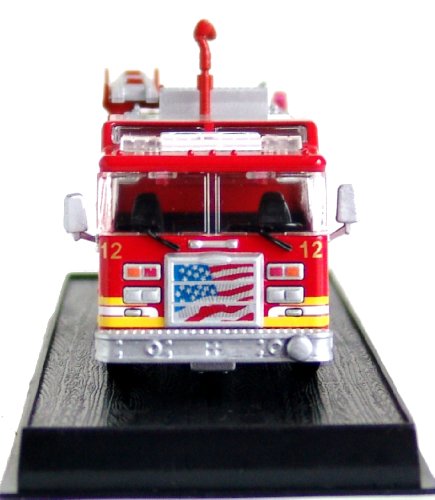 Pierce Dash Top Mount Pumper Fire Truck Diecast 1: 64 Model (Amercom GB-16)