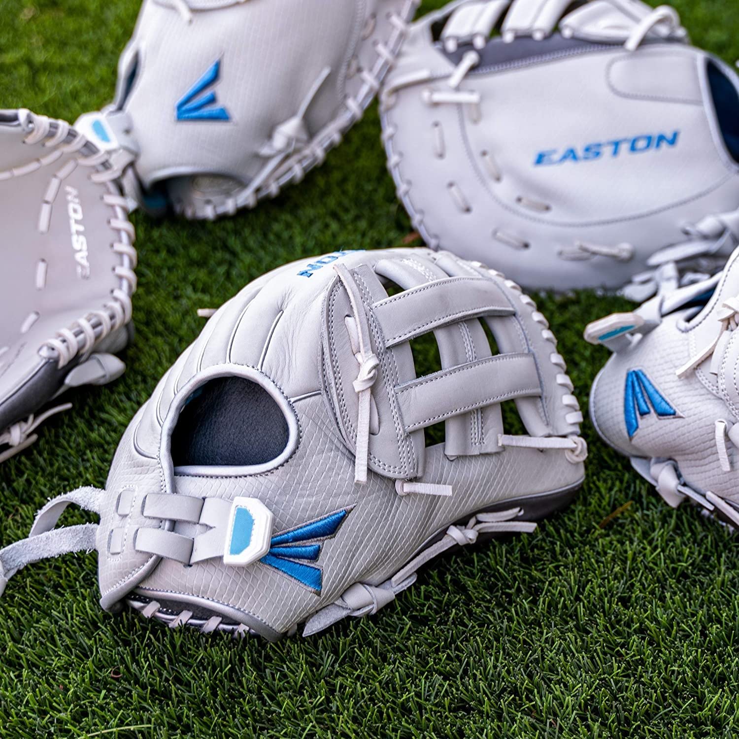 EASTON GHOST TOURNAMENT ELITE Fastpitch Softball Glove, 12, RHT, GTEFP12