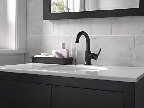 Delta Faucet Trinsic Single Hole Swivel Spout Bathroom Faucet, Black Bathroom Sink Faucet, Single Handle Bathroom Faucet, Diamond Seal Technology, Drain Assembly, Matte Black 559HA-BL-DST