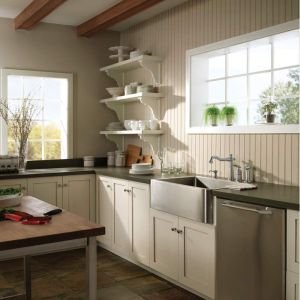 Delta Faucet Victorian Single-Handle Kitchen Sink Faucet with Side Sprayer in Matching Finish, Stainless 155-SS-DST