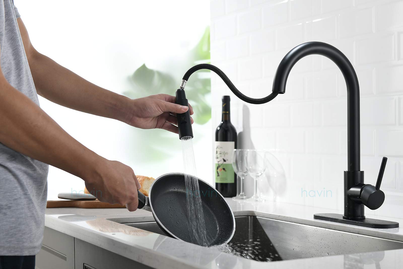 Havin Black Kitchen Faucet with Pull Down Magnetic Sprayer with Black Pot Filler Faucet