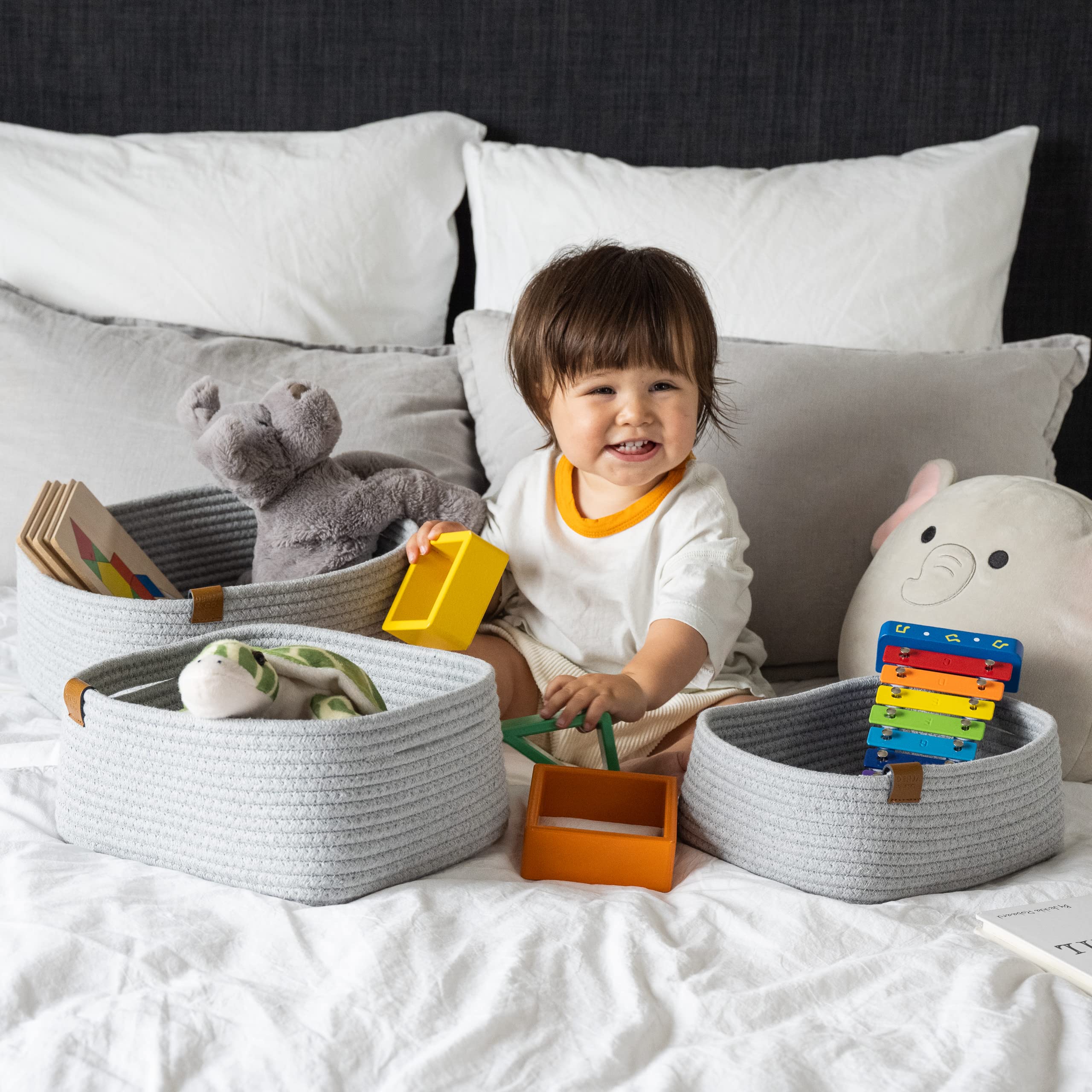 DENJA & CO Decorative Storage Basket Organizer Set of 3 and Round Baskets with Lids Set of 2 (Light Gray)