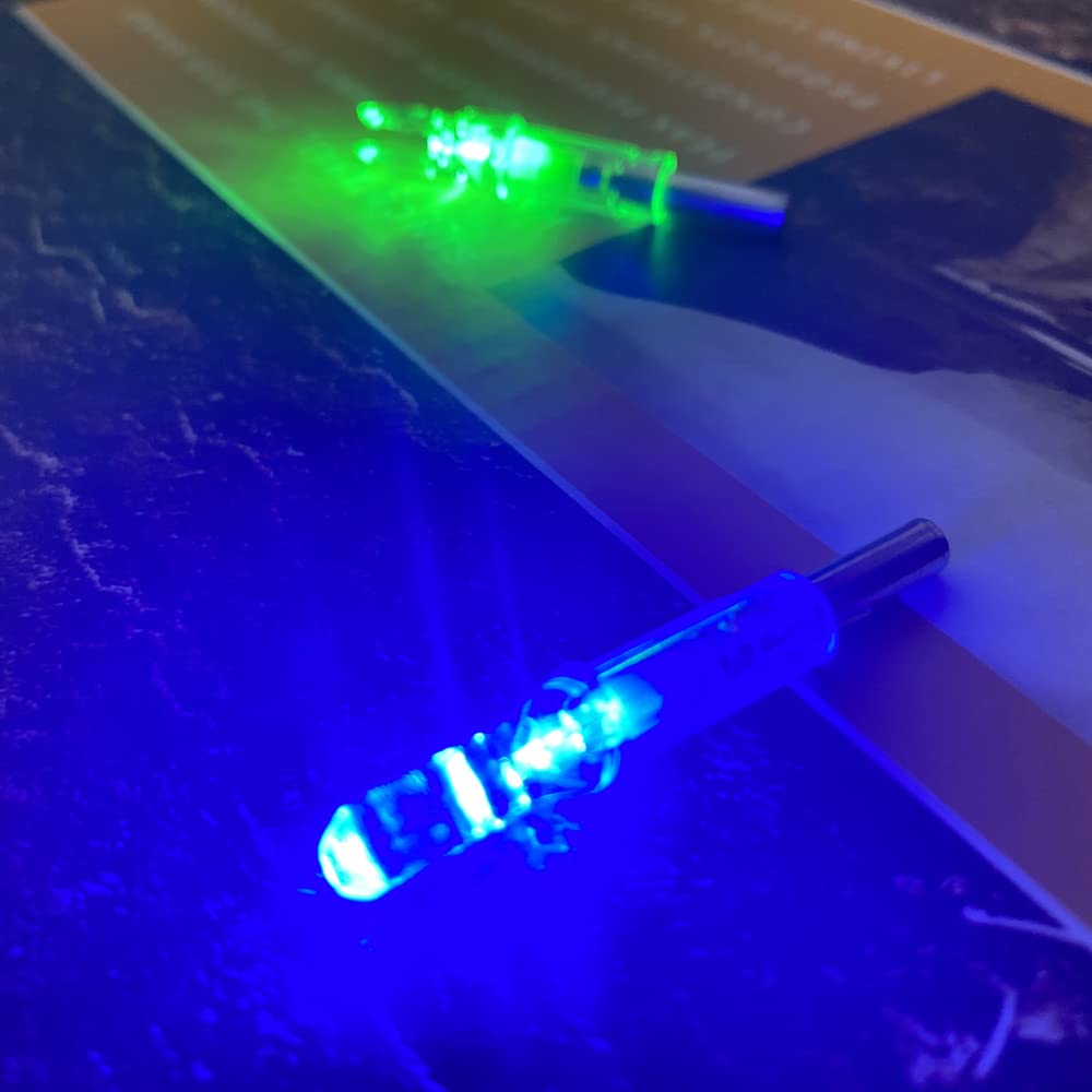 Ellen Archery 12PCS/lot LED Arrow Nock Light Arrow Nock Hunting Arrow Nocks Lighted Led Arrow Nock Tail (6pcs Green+6pcs Blue)