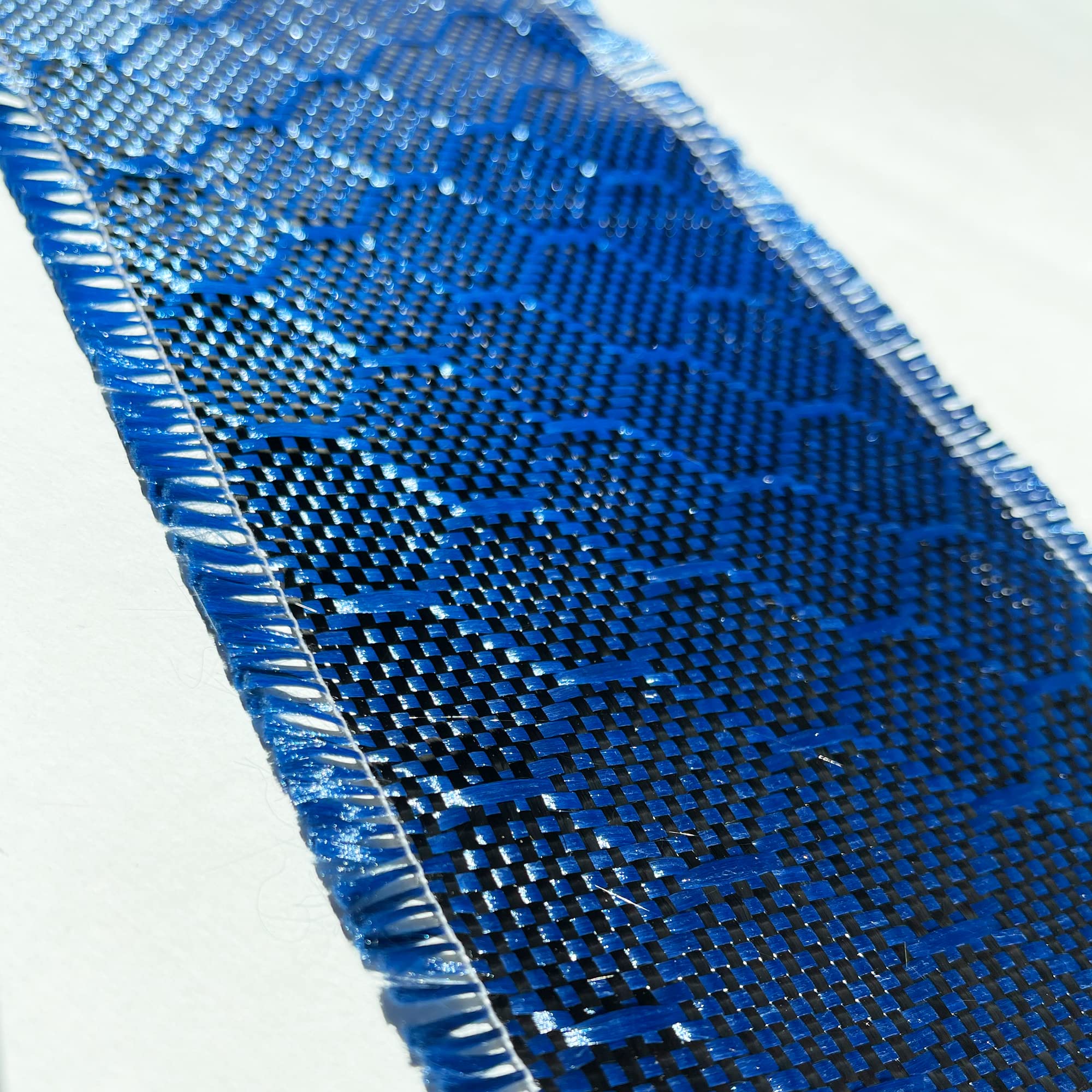 KARBXON - 4 in x 5 ft β Beehive Weave - Carbon Fiber Aramid Fabric - Blue - 3K - 240g/meter - Beehive Weave 4β Wide Hemmed Fabric for Repair, DIY Projects (5, Ft)