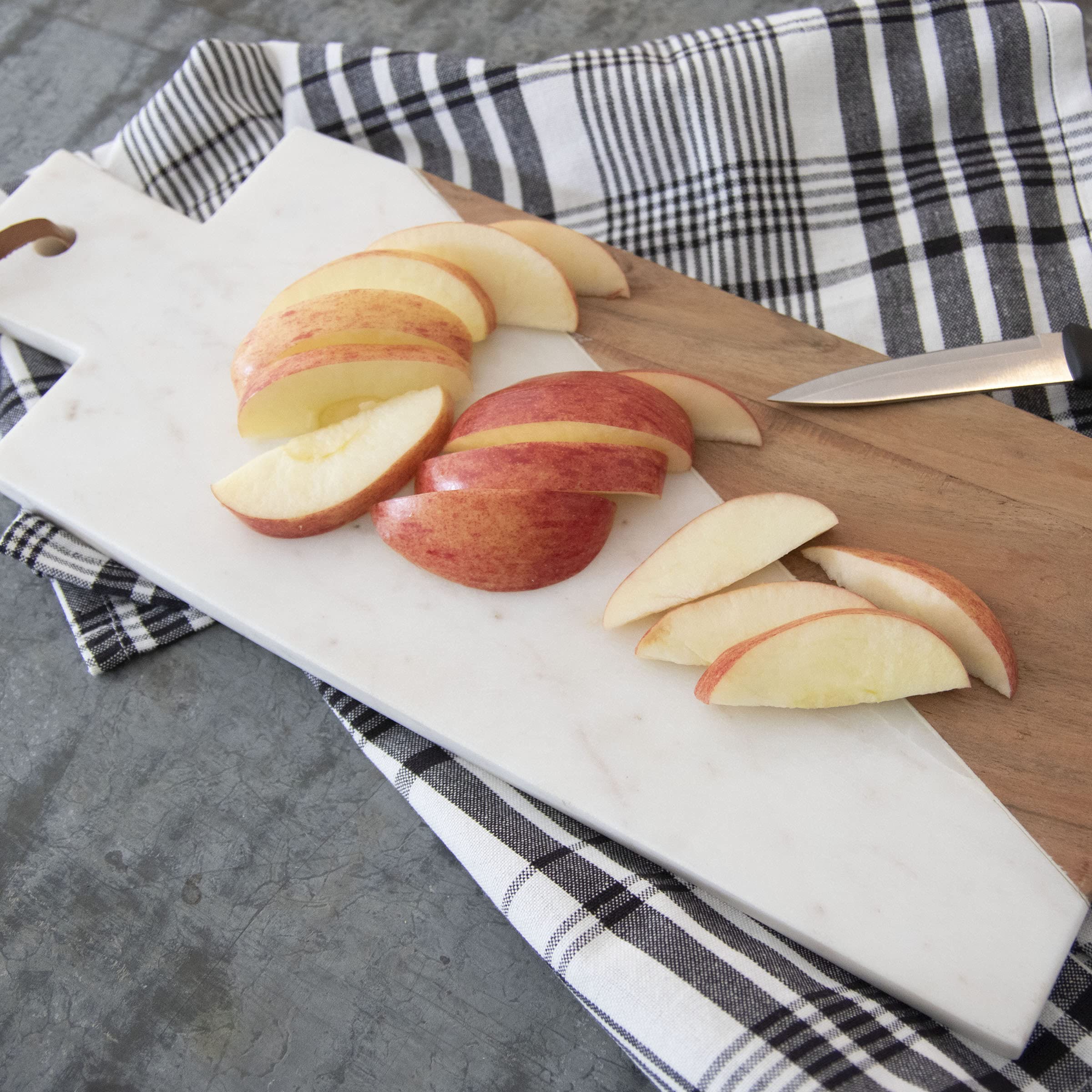 Foreside Home & Garden Small White Rectangle Marble and Wood Kitchen Serving Cutting Board