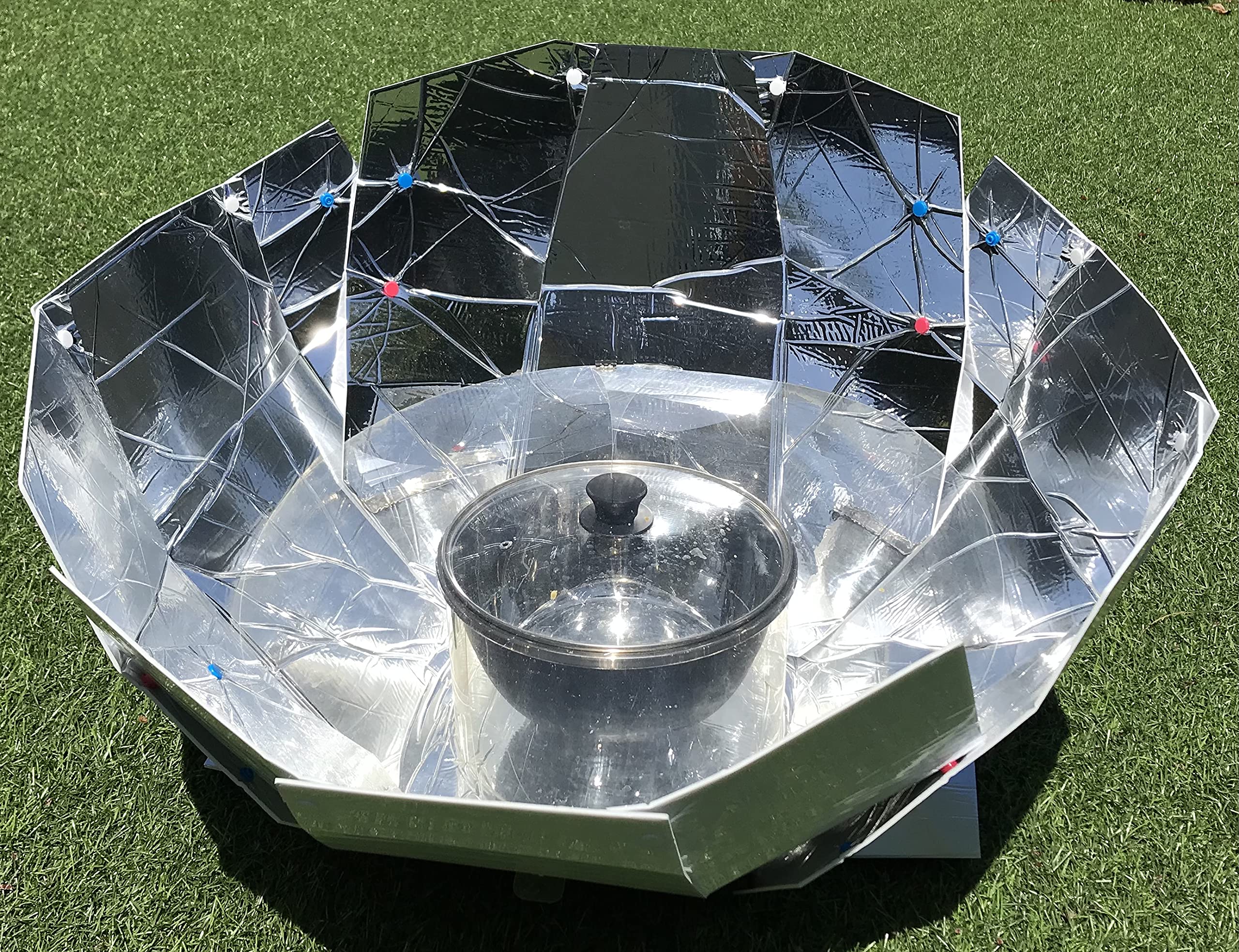 Haines 2.0 SunUp Solar Cooker and Dutch Oven Kit