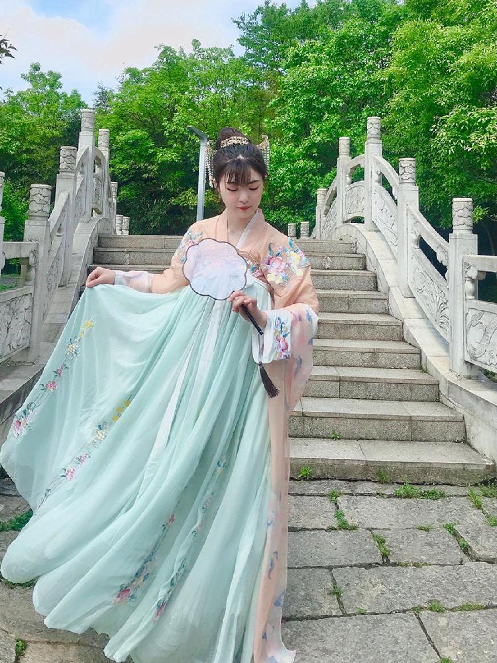 Folding Fan Long Handle Bronzing Fan Transparent Antique Round Chinese Palace Fan Dance Props Classical Hanfu Cheongsam Accessories COLOR5
