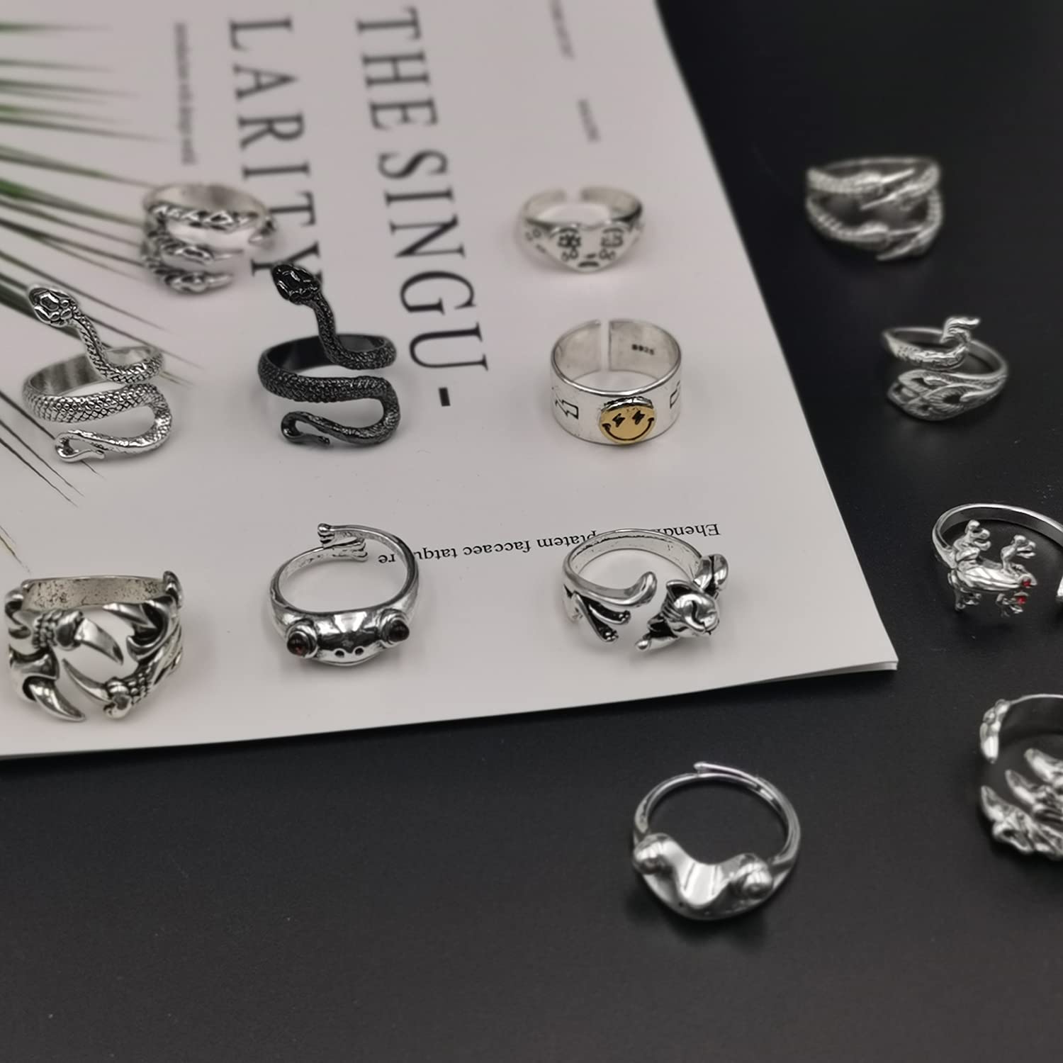 CSIYANJRY99 12Pcs Vintage Punk Open Rings for Men Women,Gothic Y2K Frog Rings Set Hippie Snake Dragon Claw Smiley Face Chain Rings Adjustable Stackable Knuckle Rings