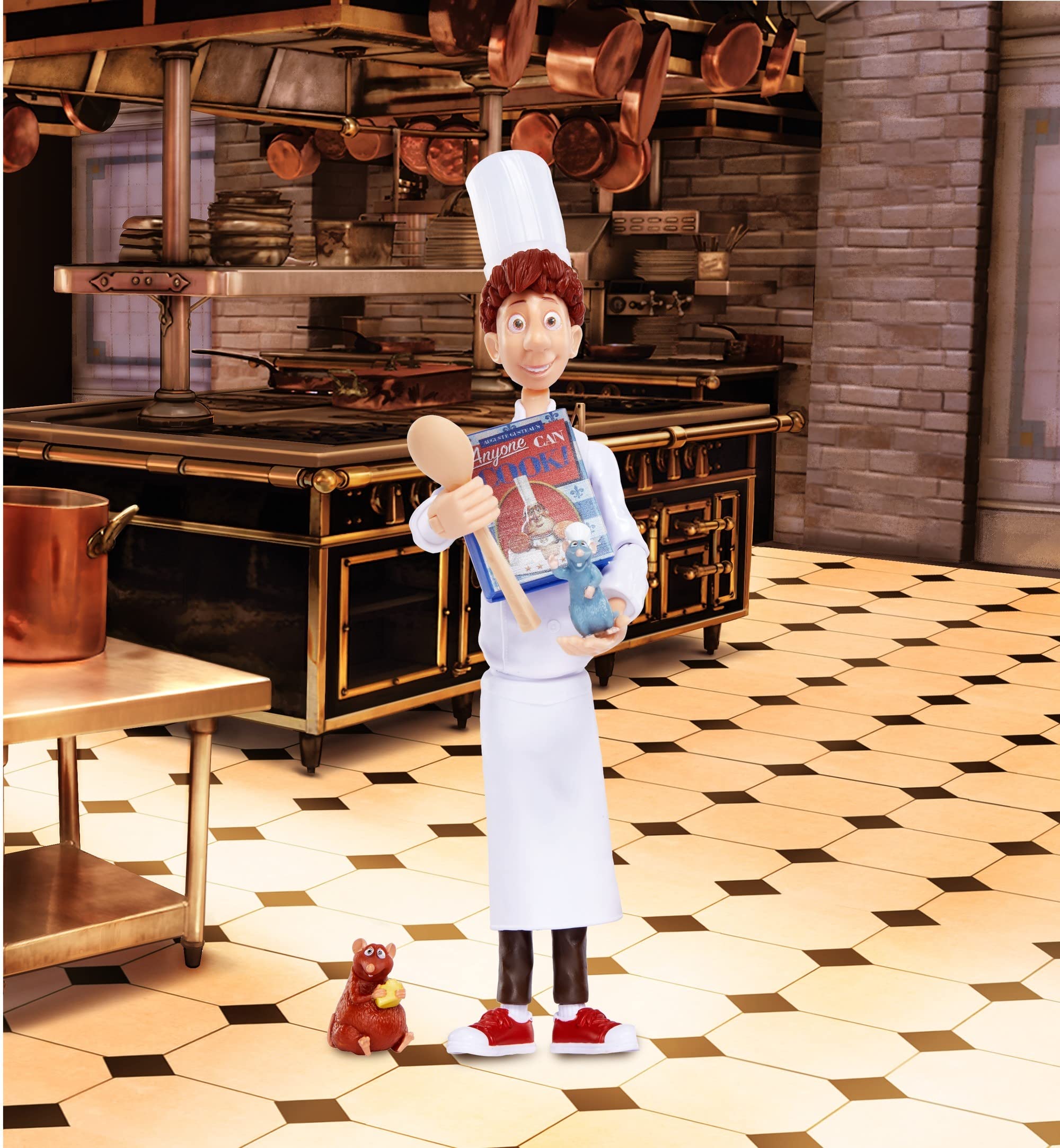 Disney Pixar Featured Favorites Ratatouille Pack with Posable Linguini Figure, Remy & Emile Figures & Accessories, Authentic Look, Collectors Gift Ages 6 Years & Older
