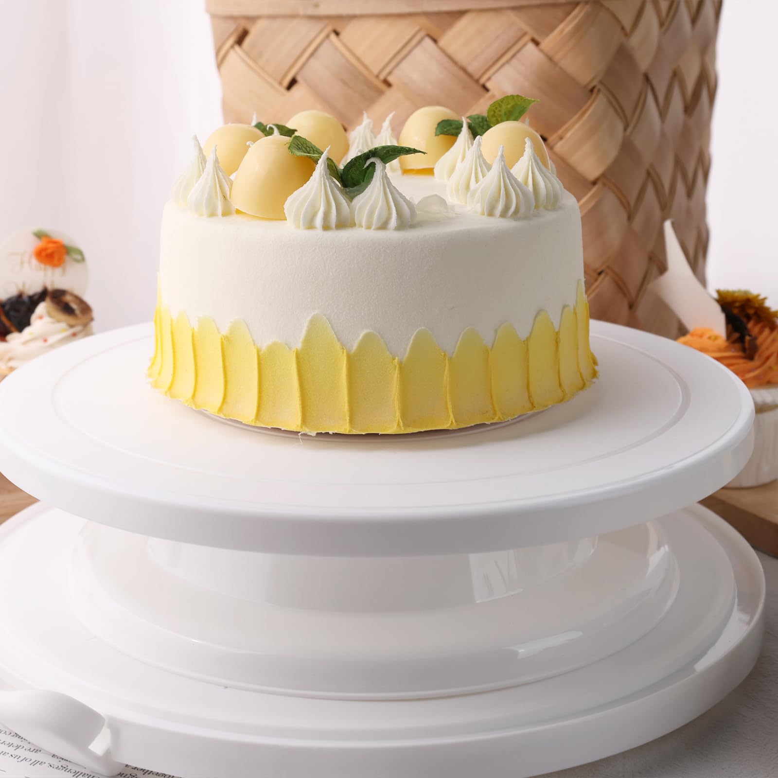 JOHOUSE Cake Carrier with Lid, White Round Cake Holder Cupcake Container with Dome for 11 Cupcakes 2 in 1 Portable Dessert Container for Cake Pie Muffin Cobbler