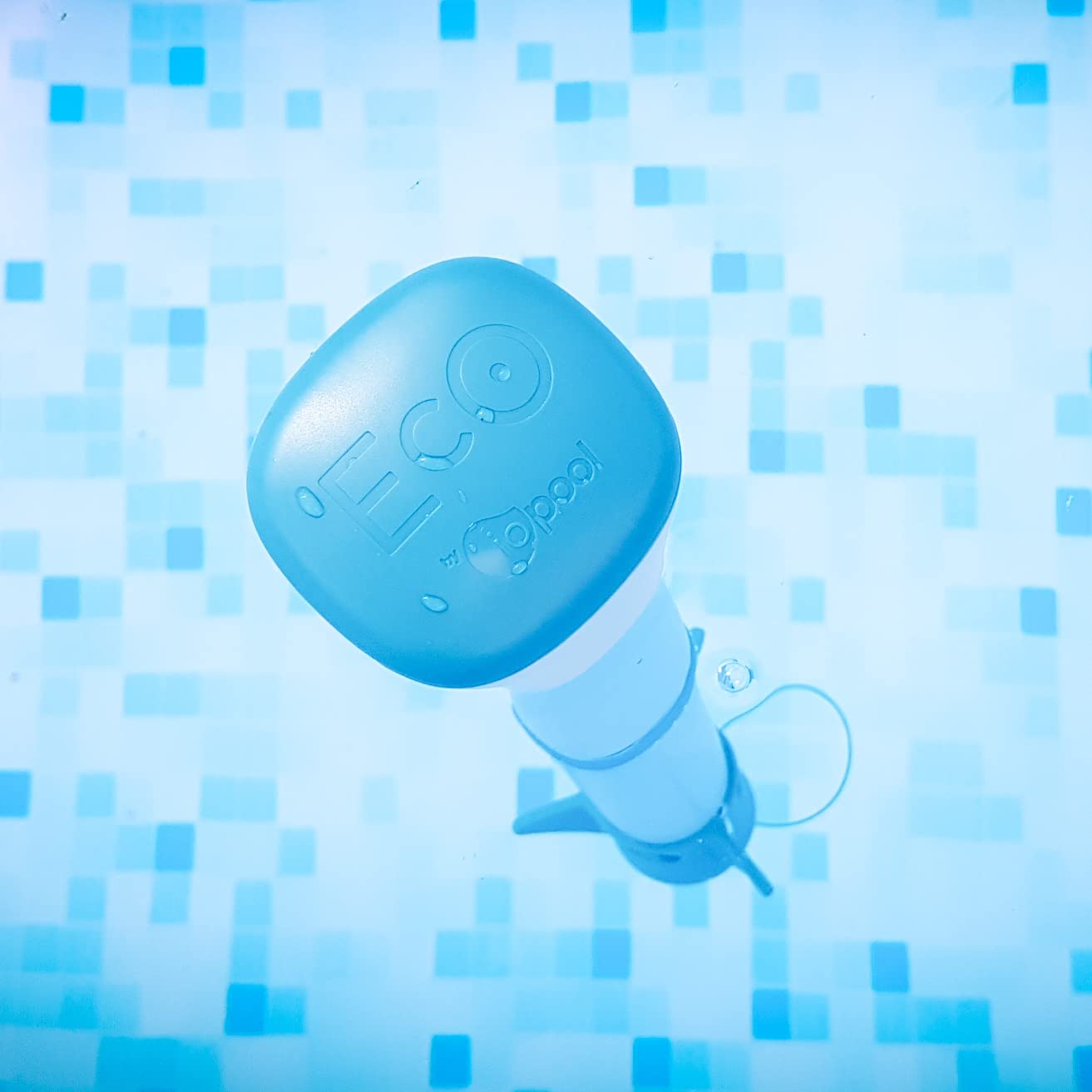 iopool Smart Water Monitor - Works for Chlorine & Bromine Pools, Hot Tubs, & Swim Spas - Gives Precise Dosage recommendations.