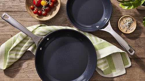 Le Creuset Essential Non-stick Ceramic 2 Pc. Frying Pan Set