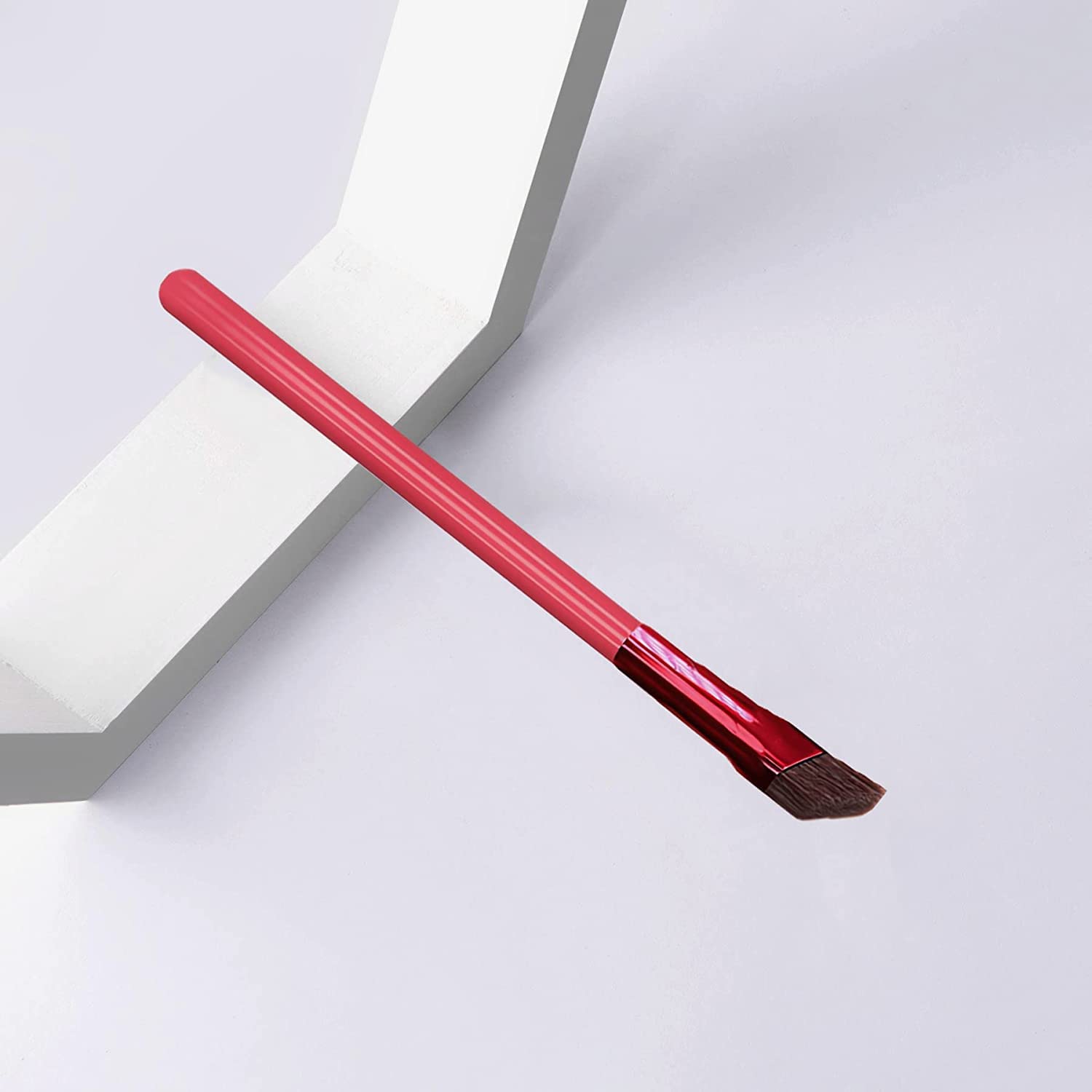 HYOIIO Eyebrow Brush Professional Eyebrow Brush Multi Function Eyebrow Brush Three-dimensional Concealer Makeup Brush Angled Eyebrow Hairline Brush