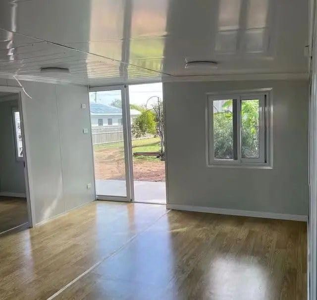 Generic Expandable 2 Bedroom 2 Bathroom Tiny Home, 10x20 ft, Portable Structure with Large Windows, Gray, 07112003