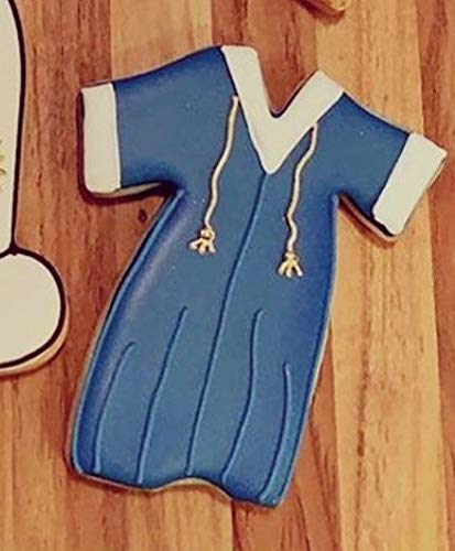 Graduation Gown Cookie Cutter, 4" Made in USA by Ann Clark