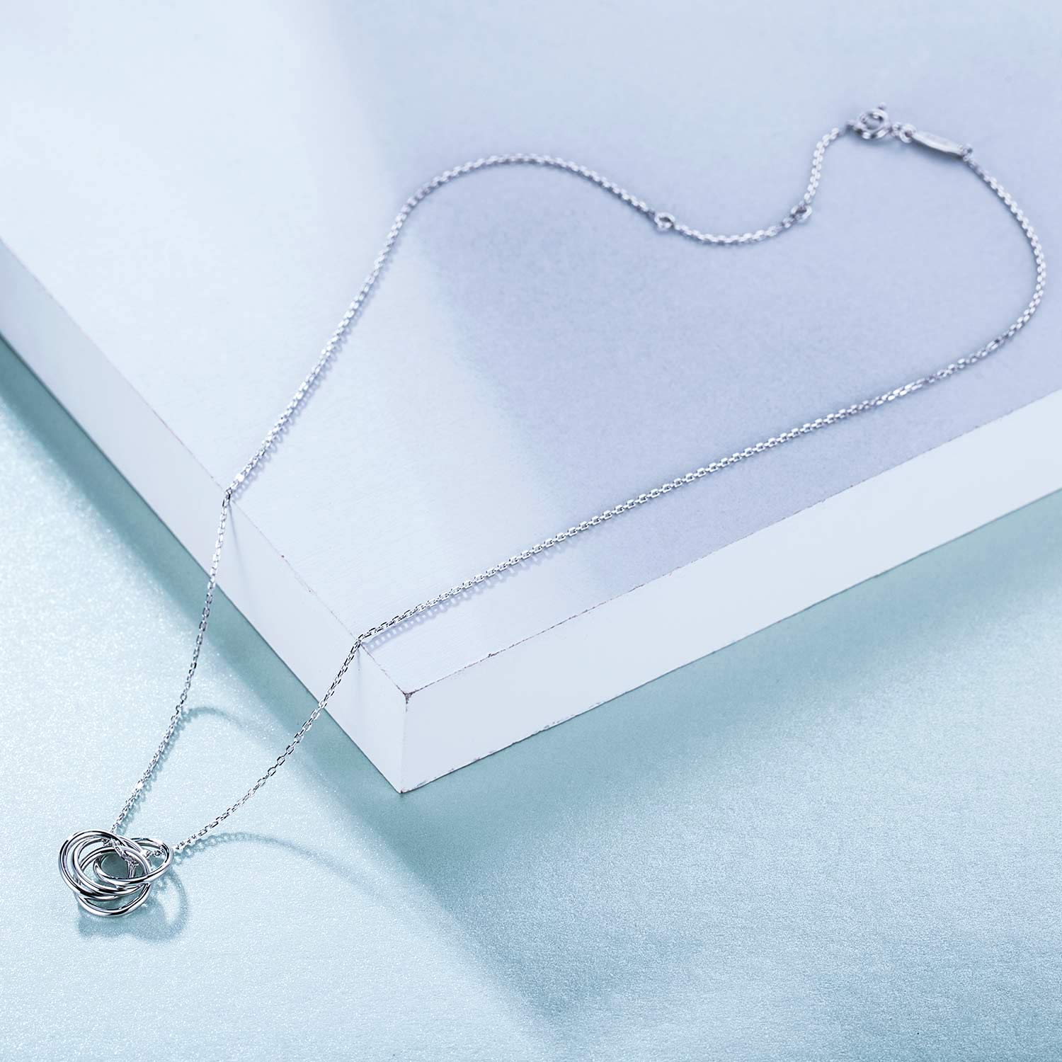 CHICLOVE Four Generations Necklace for Great Grandmother - Sterling Silver Four Circles Generation Necklace Gifts for Great Grandma (Four Generation Necklace)