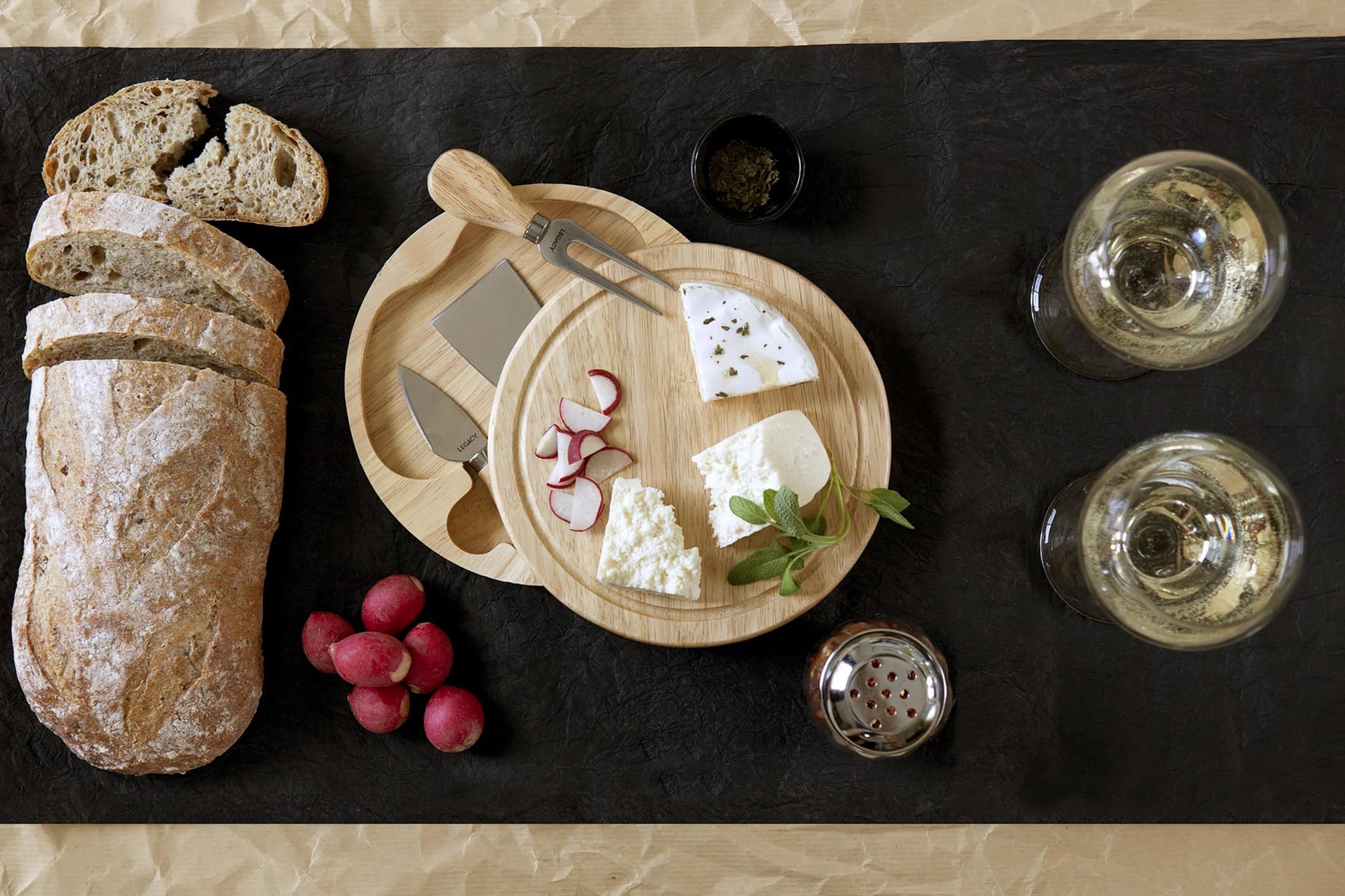 PICNIC TIME Circo Brie Cheese Knife, Charcuterie, Wood Cutting Board, 7.5" Diameter - 4 Piece Set, Parawood