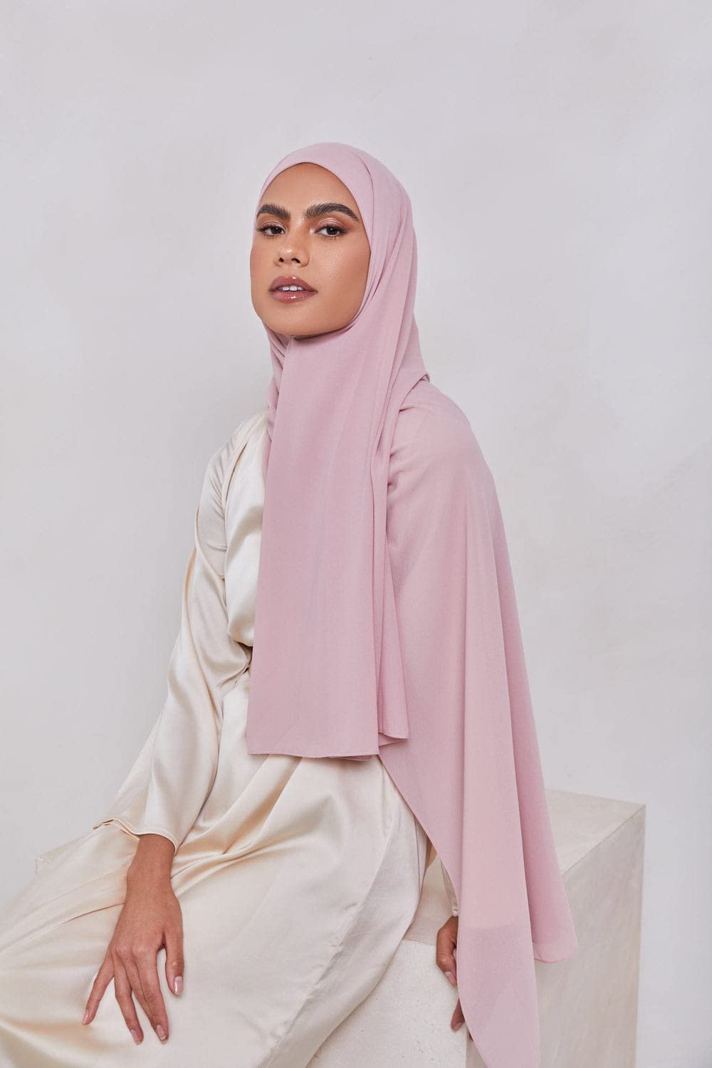 Febfim 4 PCS Muslim Women Soft Premium Solid Chiffon Hijab Scarves Shawl Long Scarf Wrap Scarves with Gift Box (Mix Color F)