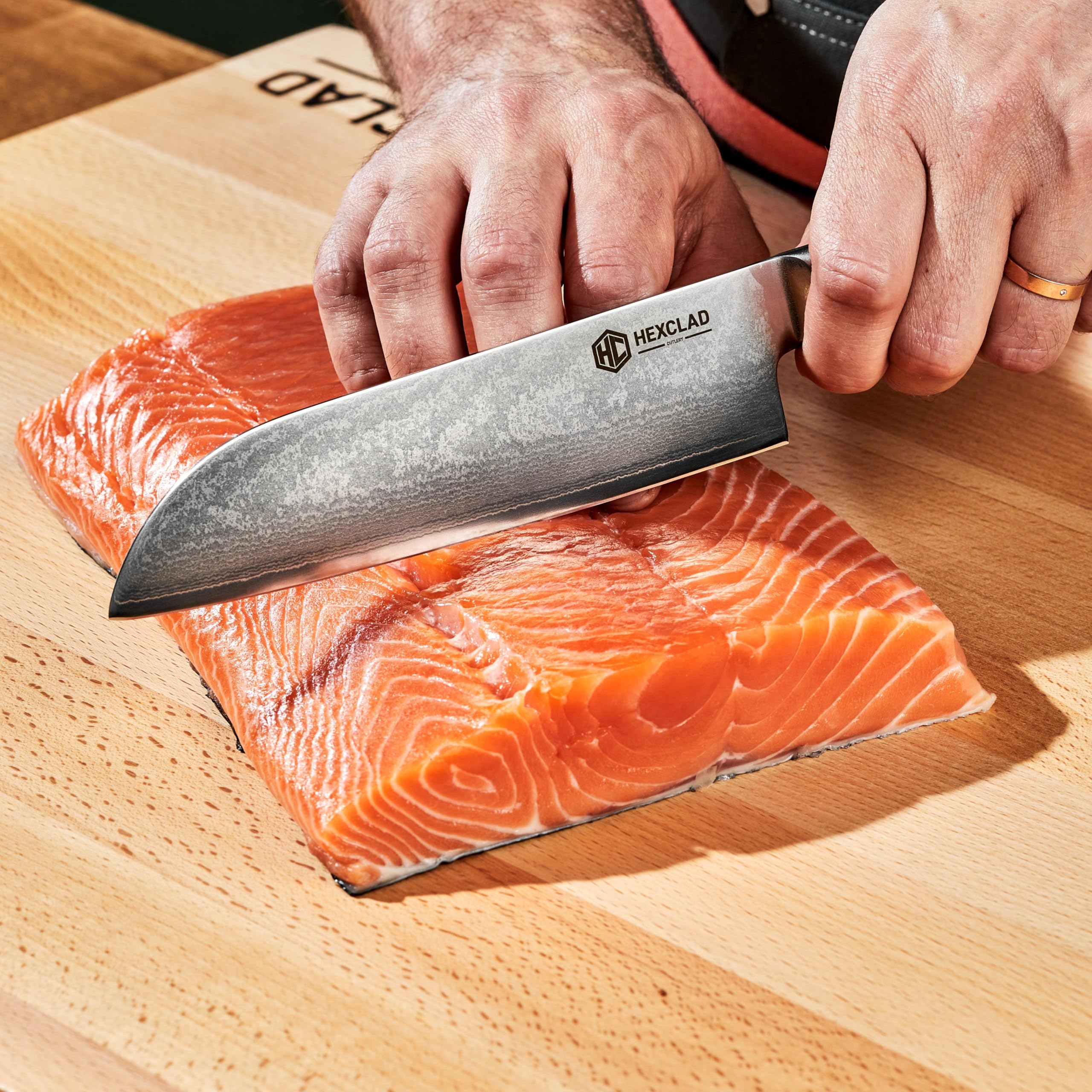HexClad Santoku Knife, 7-Inch Japanese Damascus Stainless Steel Blade, Pakkawood Handle