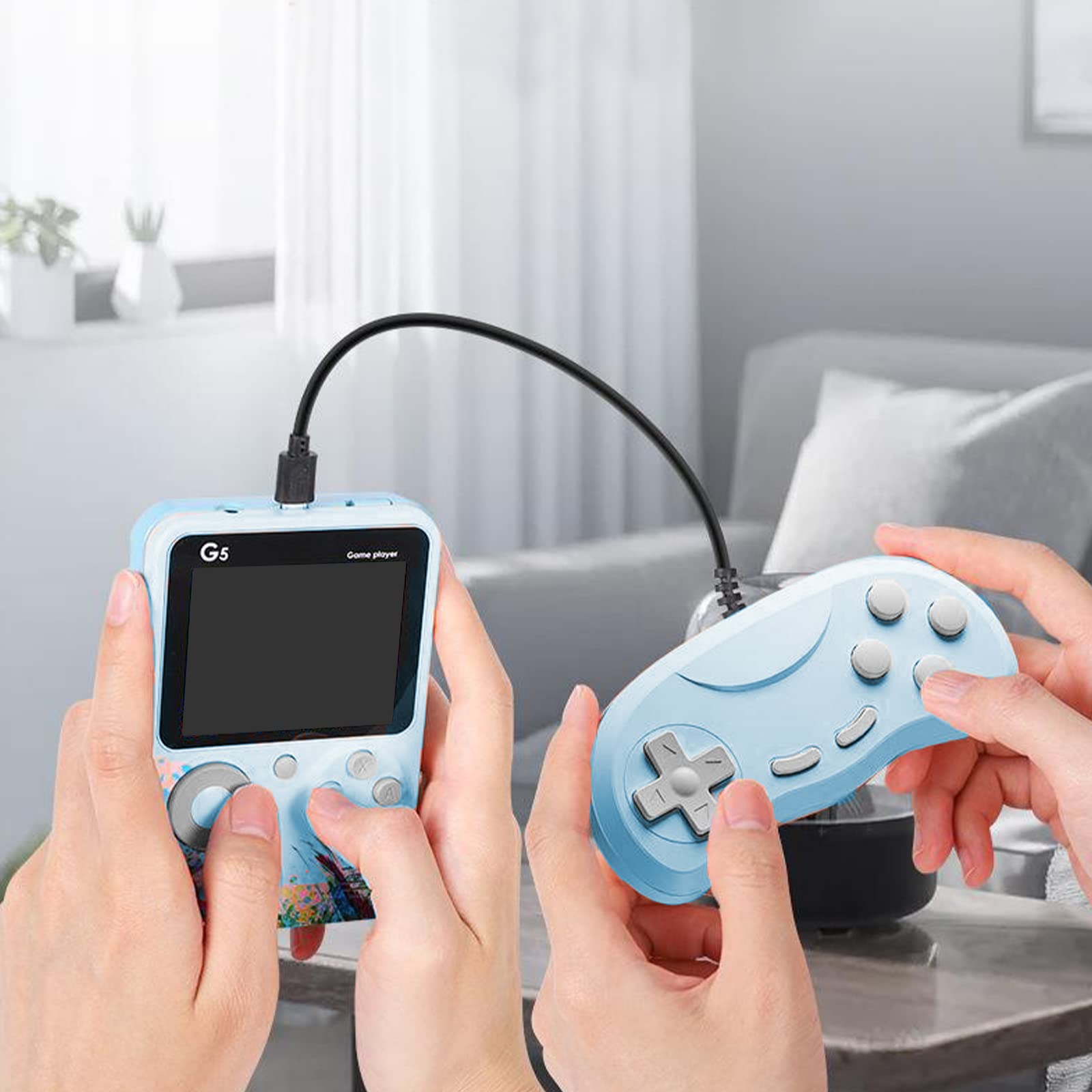 G5 Retro Handheld Game Console with 500 Classic FC Games, 3.0-Inch LCD Screen, Connected to TV Without Conversion Cable, 1000mAh Rechargeable Battery, Supports Two-Player Confrontation.