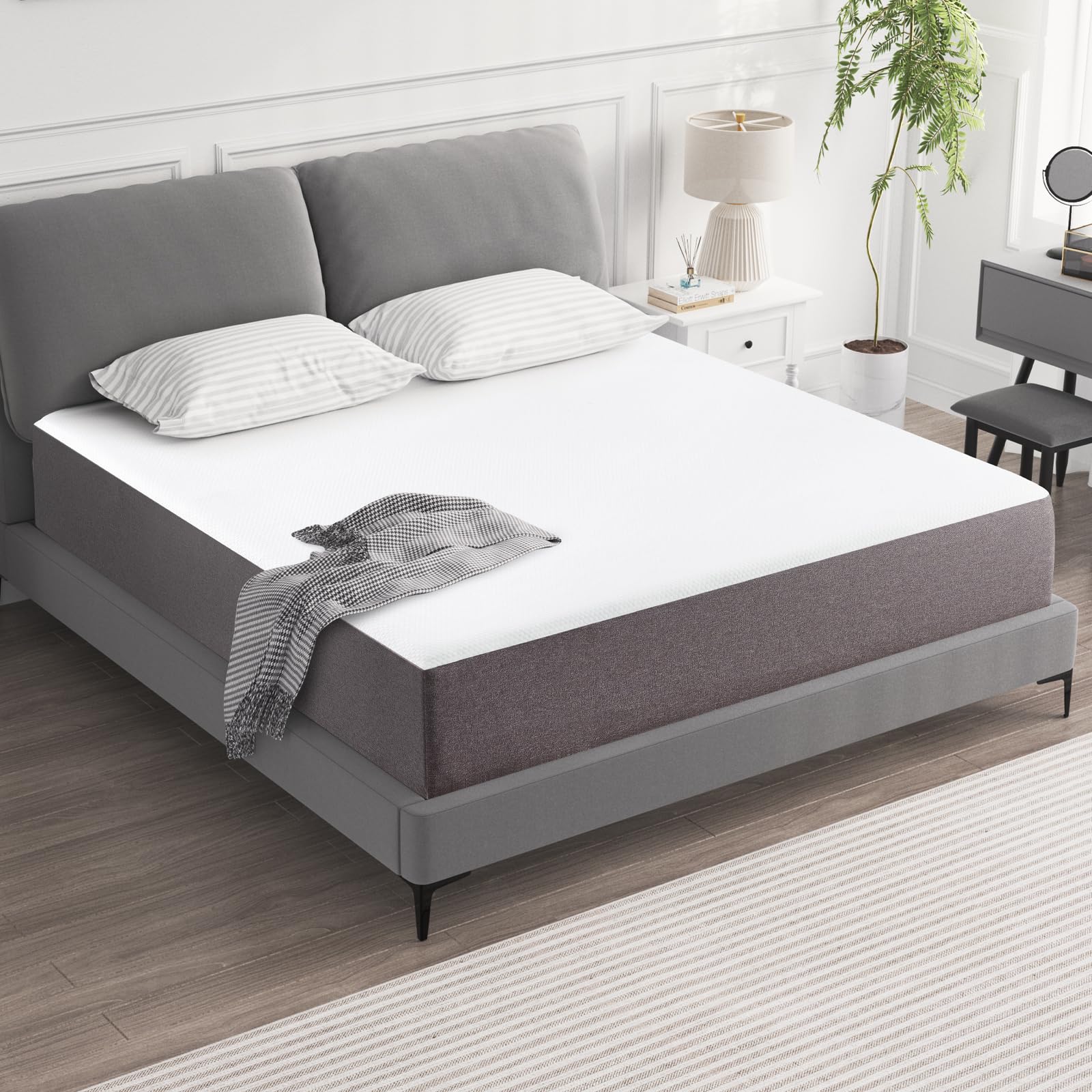 Generic Queen Size Mattress, Medium Firm 10 Inch Memory Foam Mattress in a Box, Supportive & Pressure Relief with Breathable Soft Fabric Cover