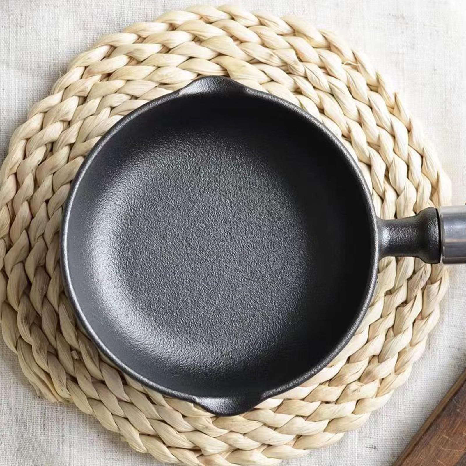Melting Pot Cast Iron Sauce Pan, Multi Functional Cooking Even Heat Distribution Kitchen Cast Iron Butter Warmer Pot Baking Heating Holder Cheese Heating Pot