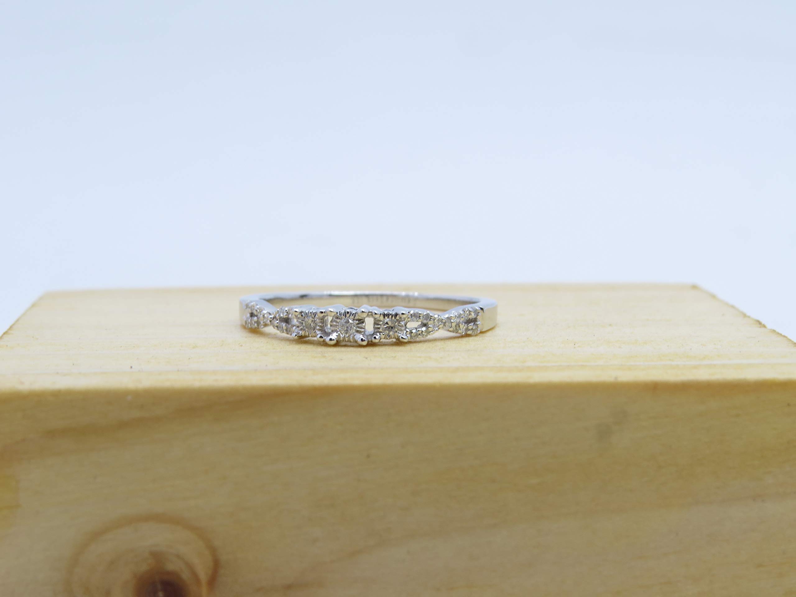 Dazzlingrock Collection 0.10 Carat (Cttw) 10k Round Diamond Women Crossover Swirl 3 Stone Engagement Ring 1/10 CT, White Gold, Size 9