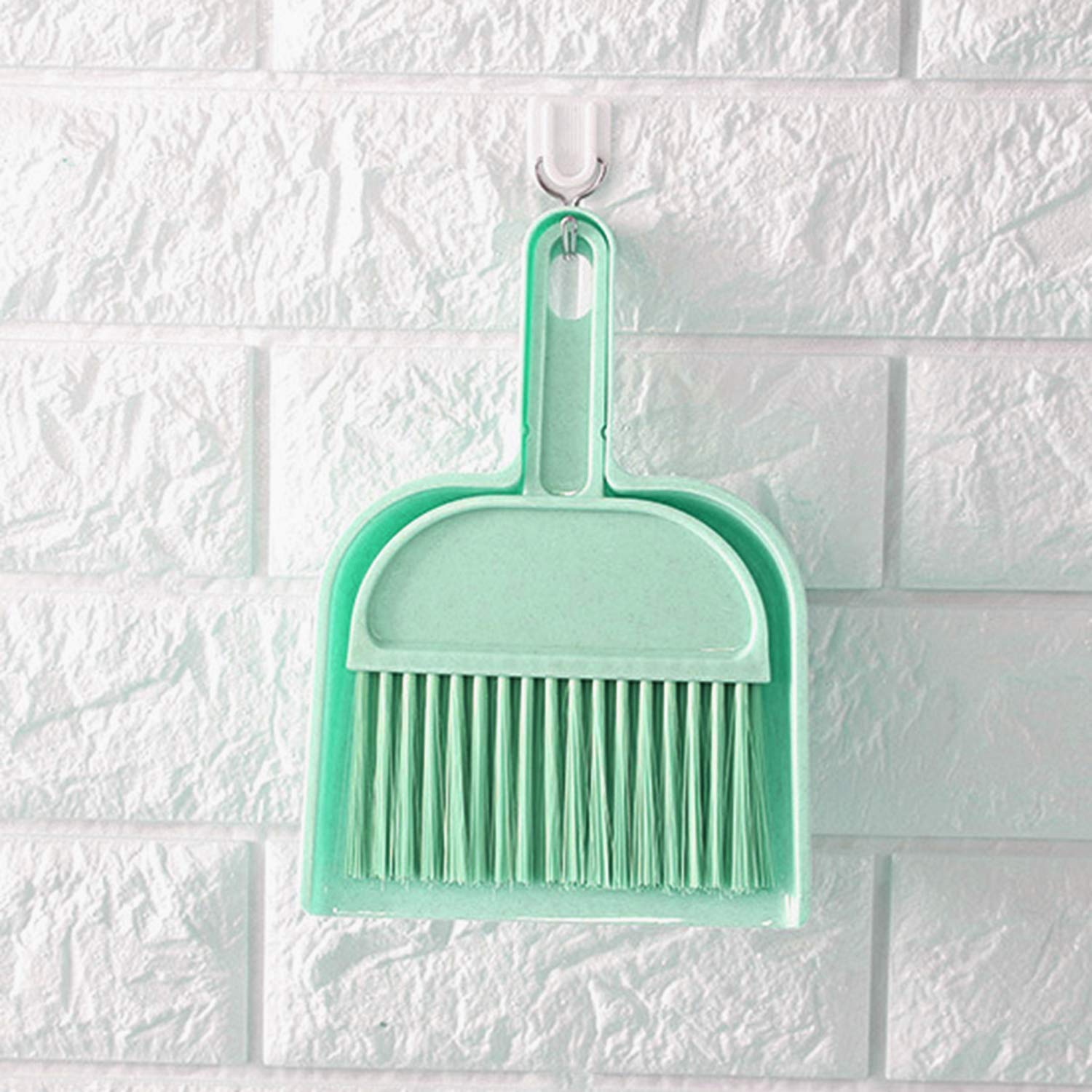 Rypet Cage Cleaner for Guinea Pigs, Hamsters, Chinchillas, Rabbits, Reptiles, Hedgehogs and Other Small Animals - Mini Dustpan and Brush Set Cleaning Tool for Animal Waste (1 Pack)