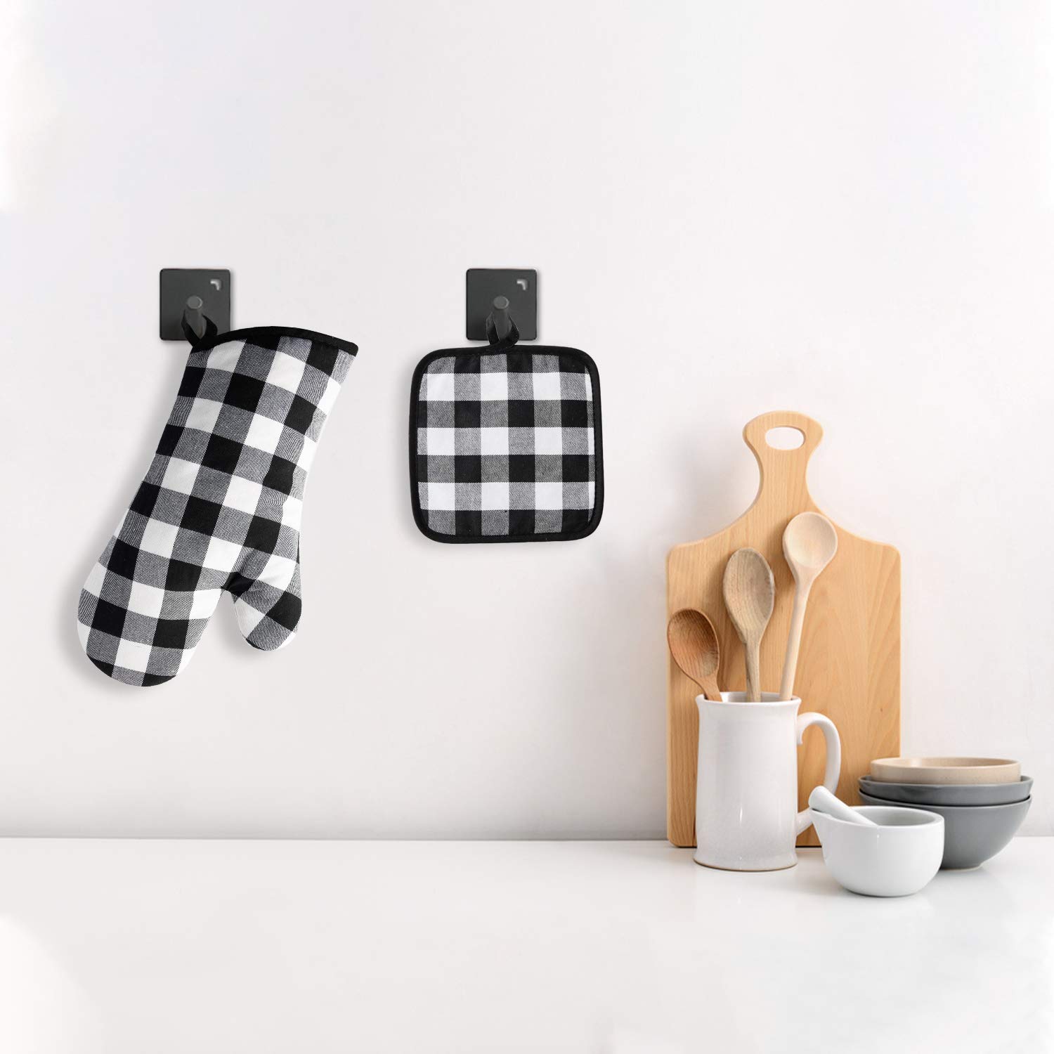GROBRO7 6Pcs Buffalo Check Plaid Oven Mitts and Pot Holders Set Pure Cotton Heat Resistant Potholders Washable Durable BBQ Gloves with Hanging Loop for Safe Kitchen Baking Cooking Grilling White&Black