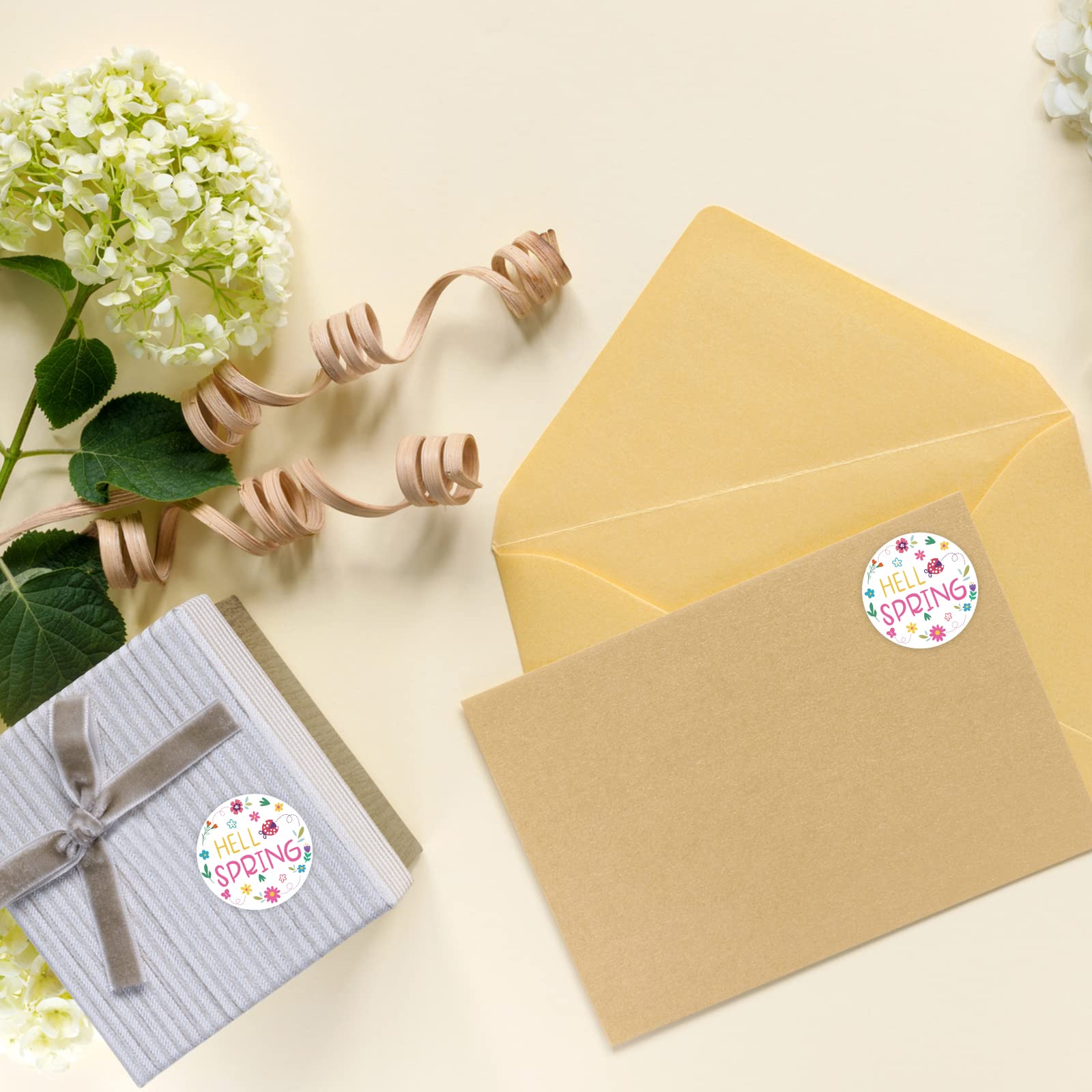 Heyfibro 500PCS Hello Spring Sticker Rolls, 1.5 Inches Round Label Stickers for Kids and Adults, Spring Holiday Stickers for Gift Packing, Cards, Candy Bags, Party Supplies