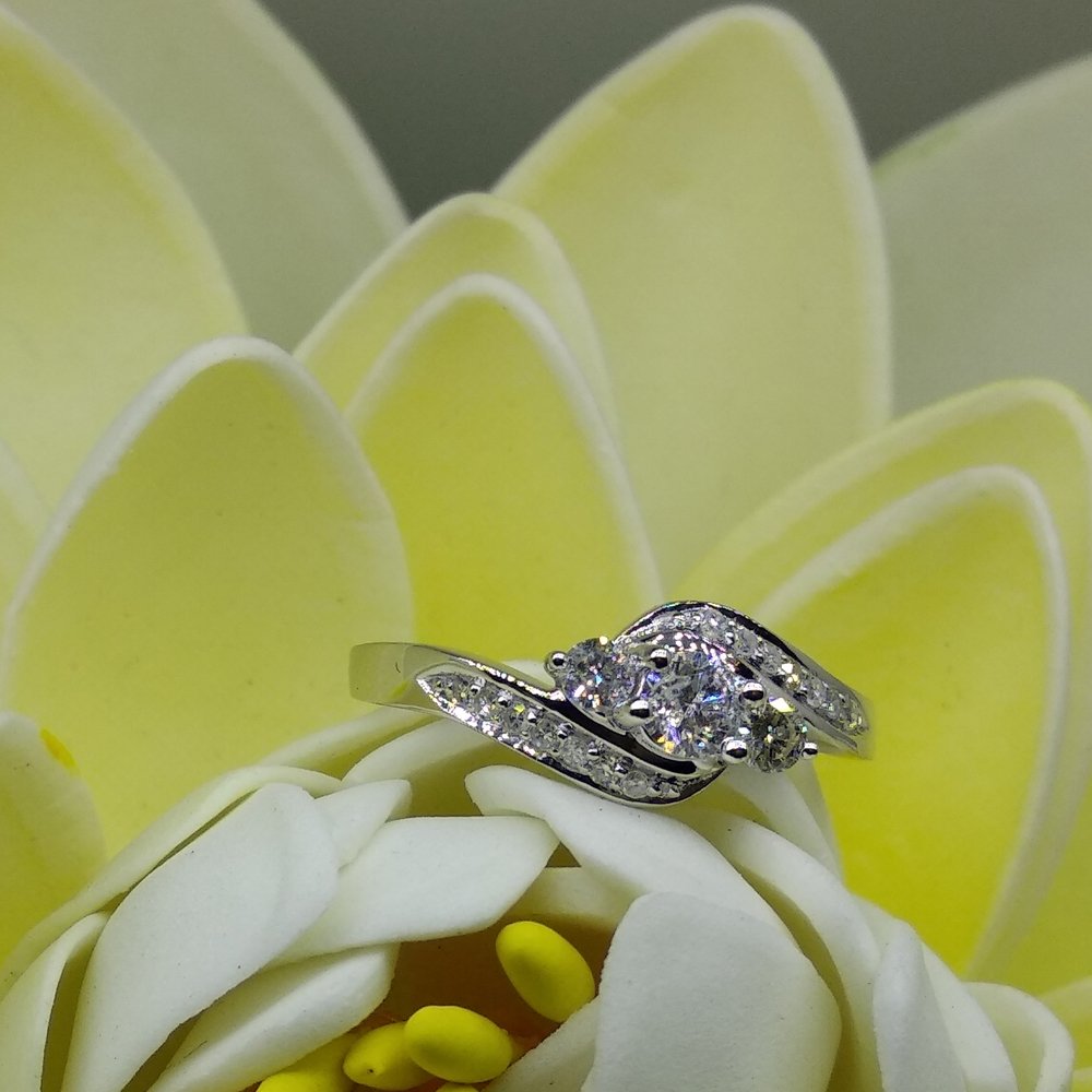 Dazzlingrock Collection 0.50 Carat (Cttw) 14K Diamond Women Swirl 3 Stone Engagement Ring 1/2 CT, White Gold, Size 6.5