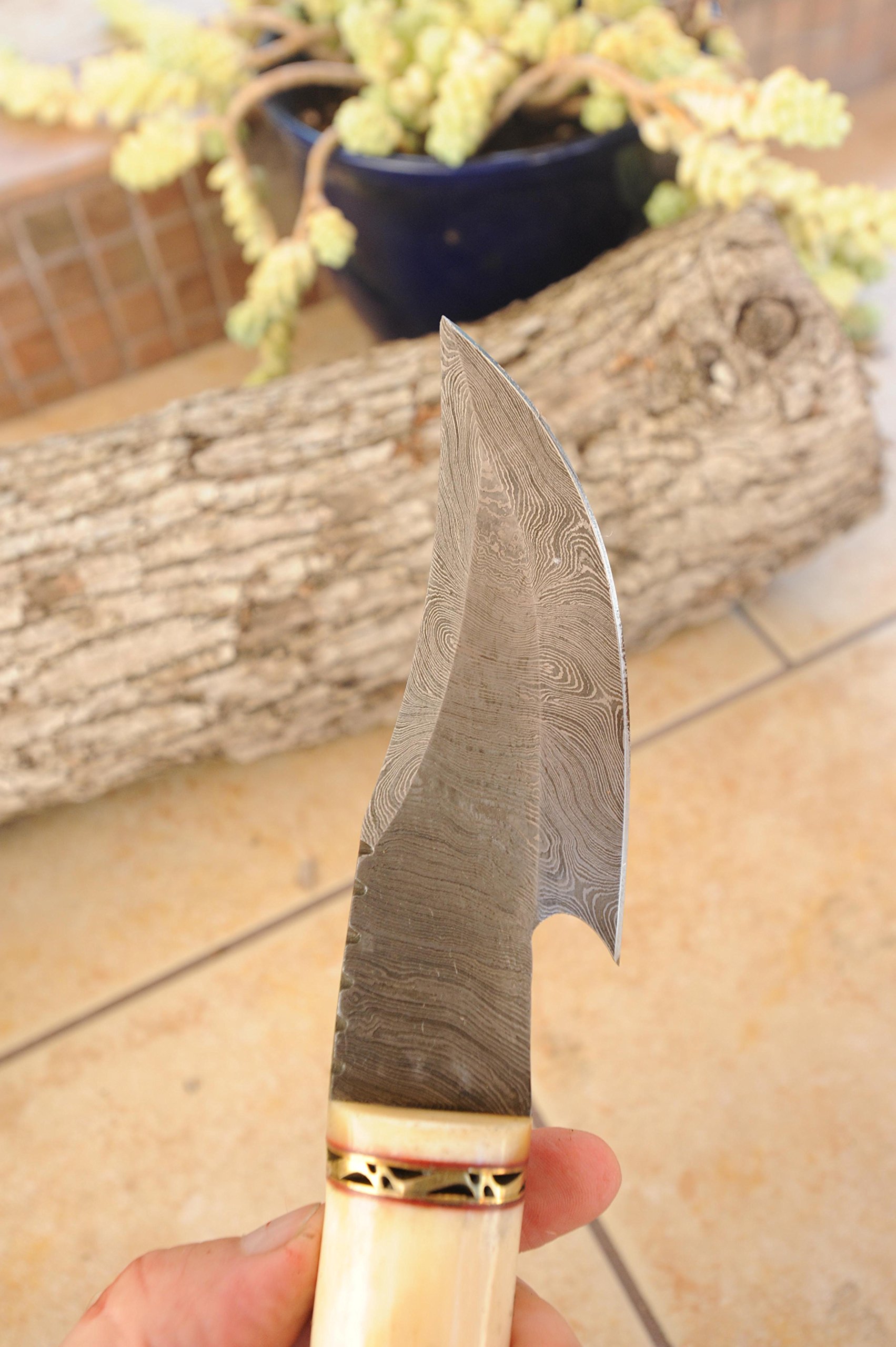 DKC Knives DKC-817 Katmandu Damascus Steel Hunting Knife 13.5oz 5.5" Blade 10.5" Long