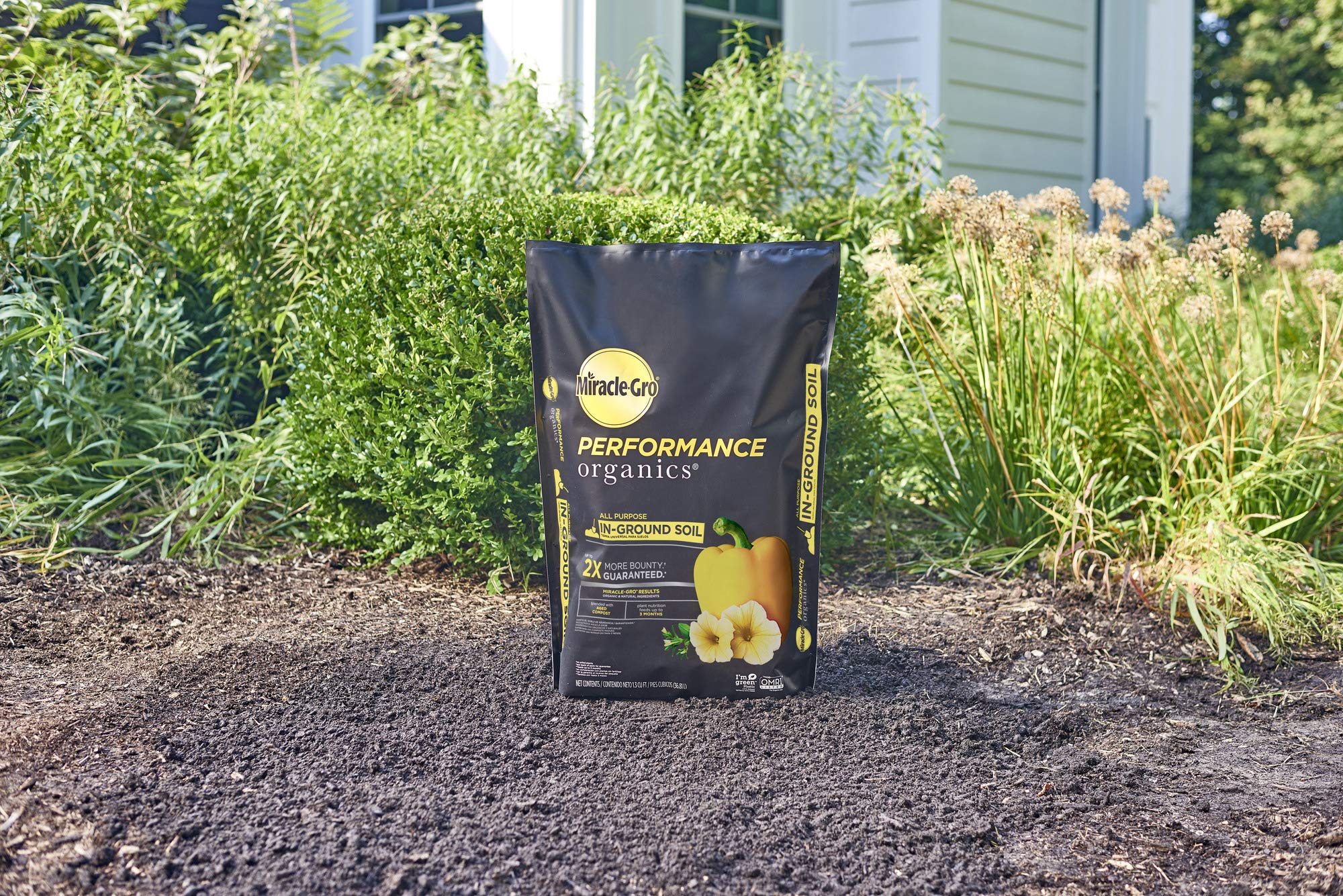 Miracle-Gro Performance Organics All Purpose In-Ground Soil - Organic and Natural Ingredients, Soil for Vegetables, Flowers and Herbs, Feeds for up to 3 Months, 1.3 cu. ft.