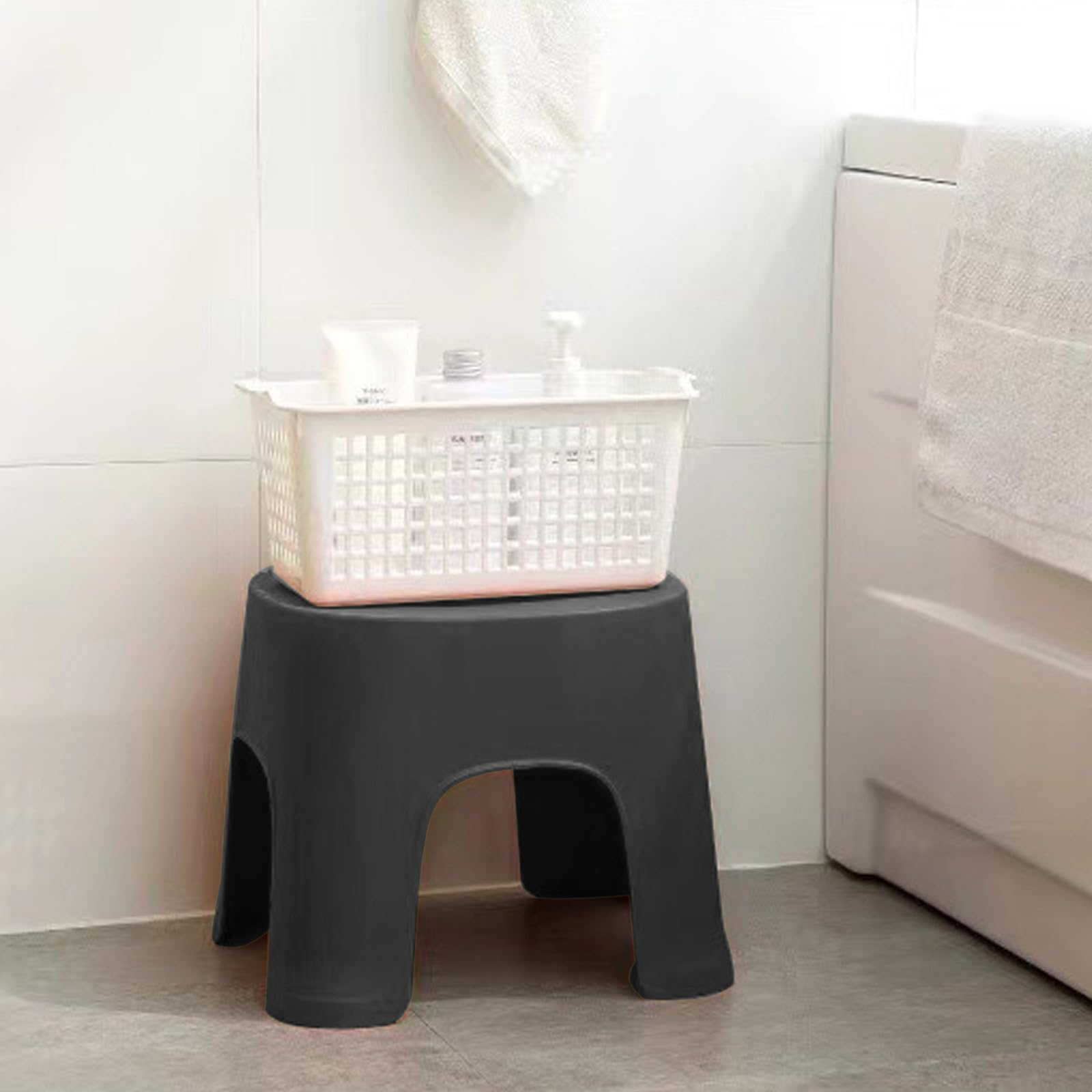 Plastic Mini Stool for Home Portable Sitting Stool Thickened Small Stool Short Stool for Living Room Bathroom Shoe Changing Sturdy and Party Chairs Camping Stool Camp Stool Fishing Foot Stool (Black)